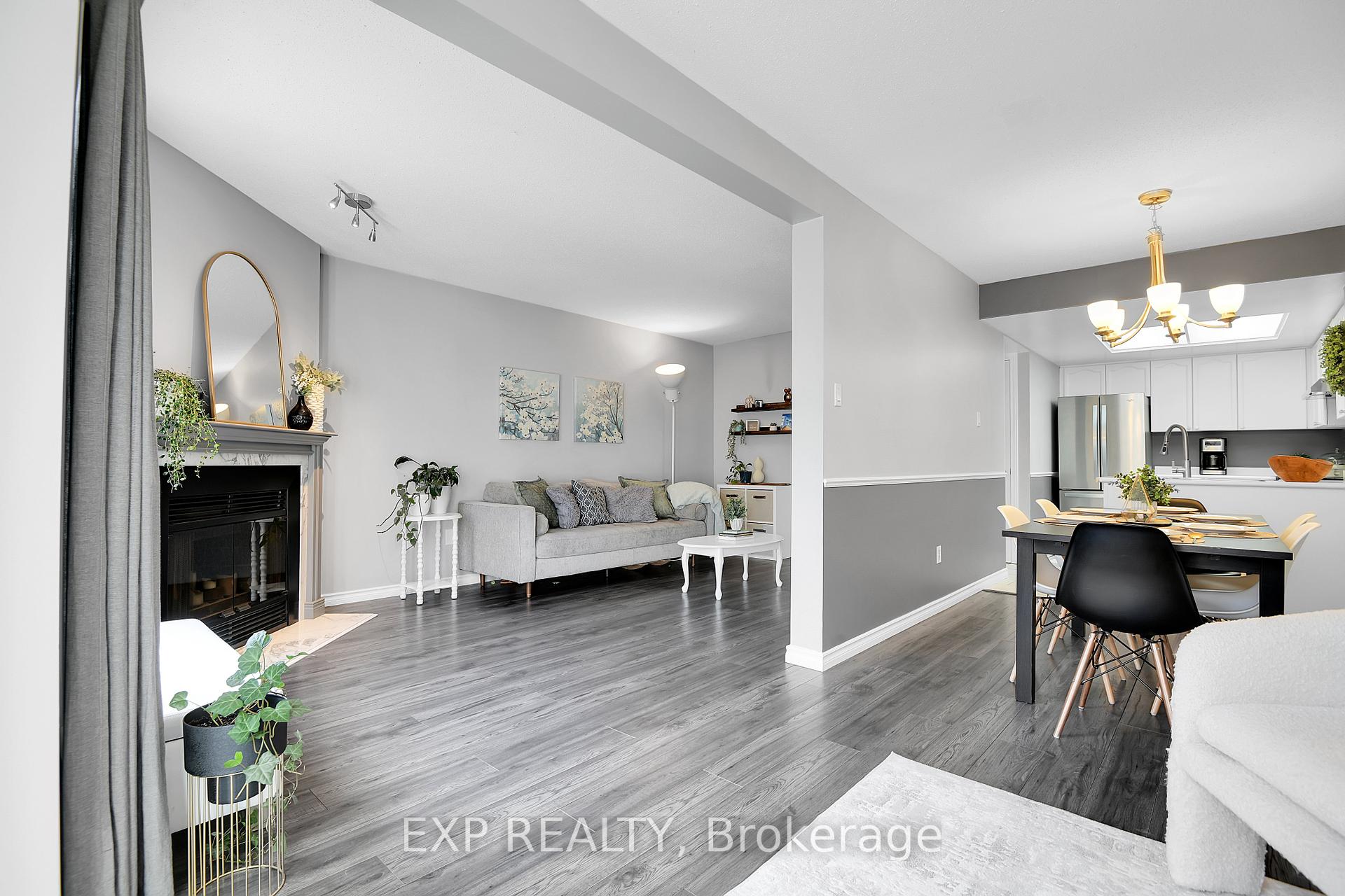 128 Southport Drive, Hunt Club - South Keys and Area, ON K1T 3P5