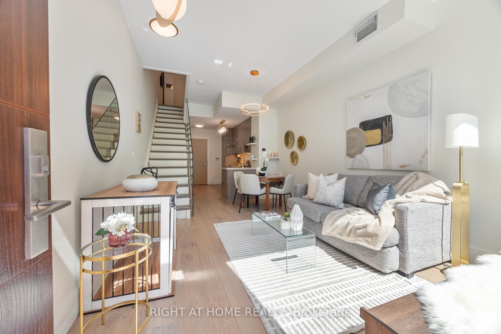 129 - 39 Queens Quay E, Toronto, ON M5E 0A5