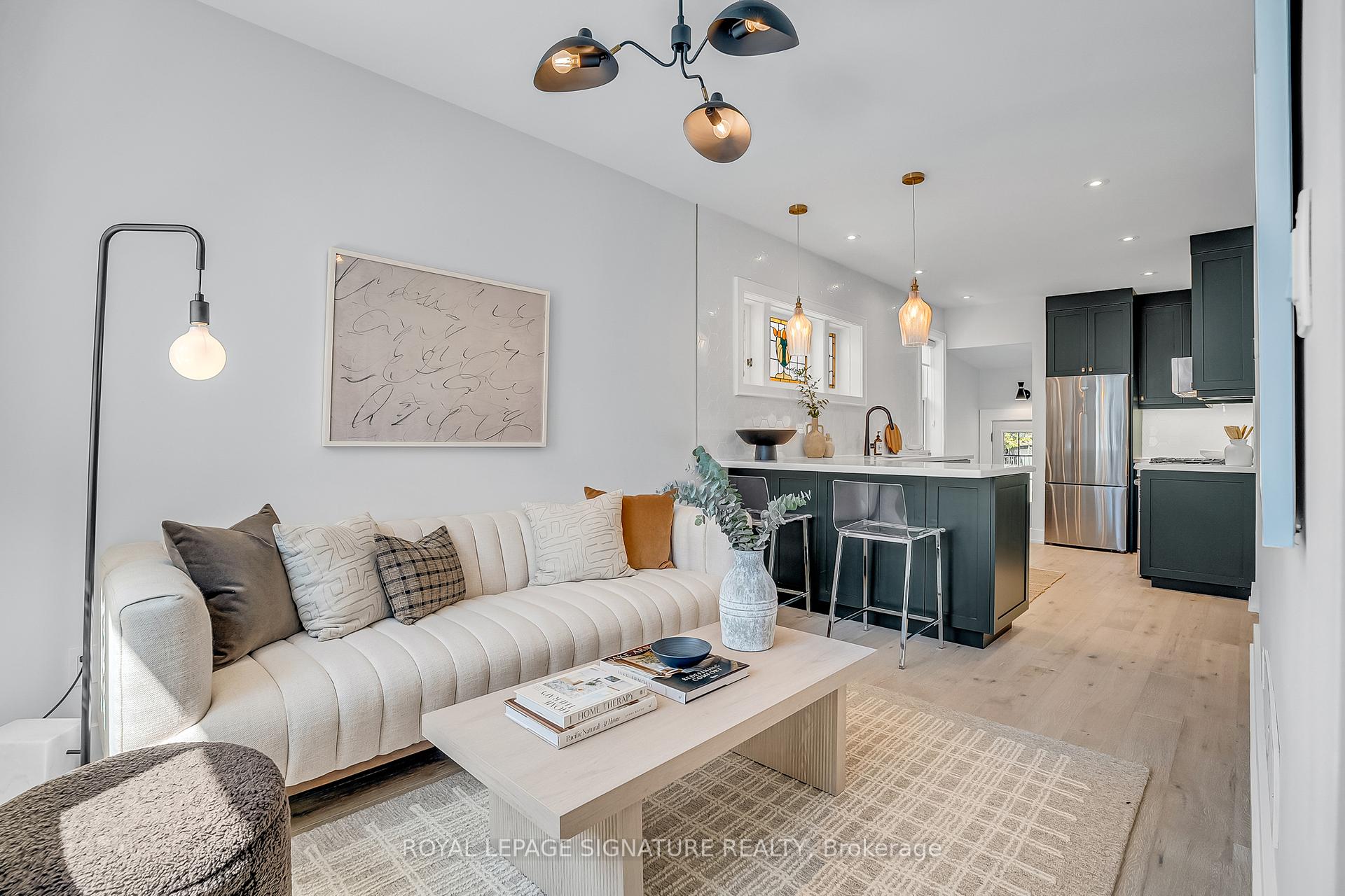 129 Harding Boulevard, Toronto, ON M1N 3E1