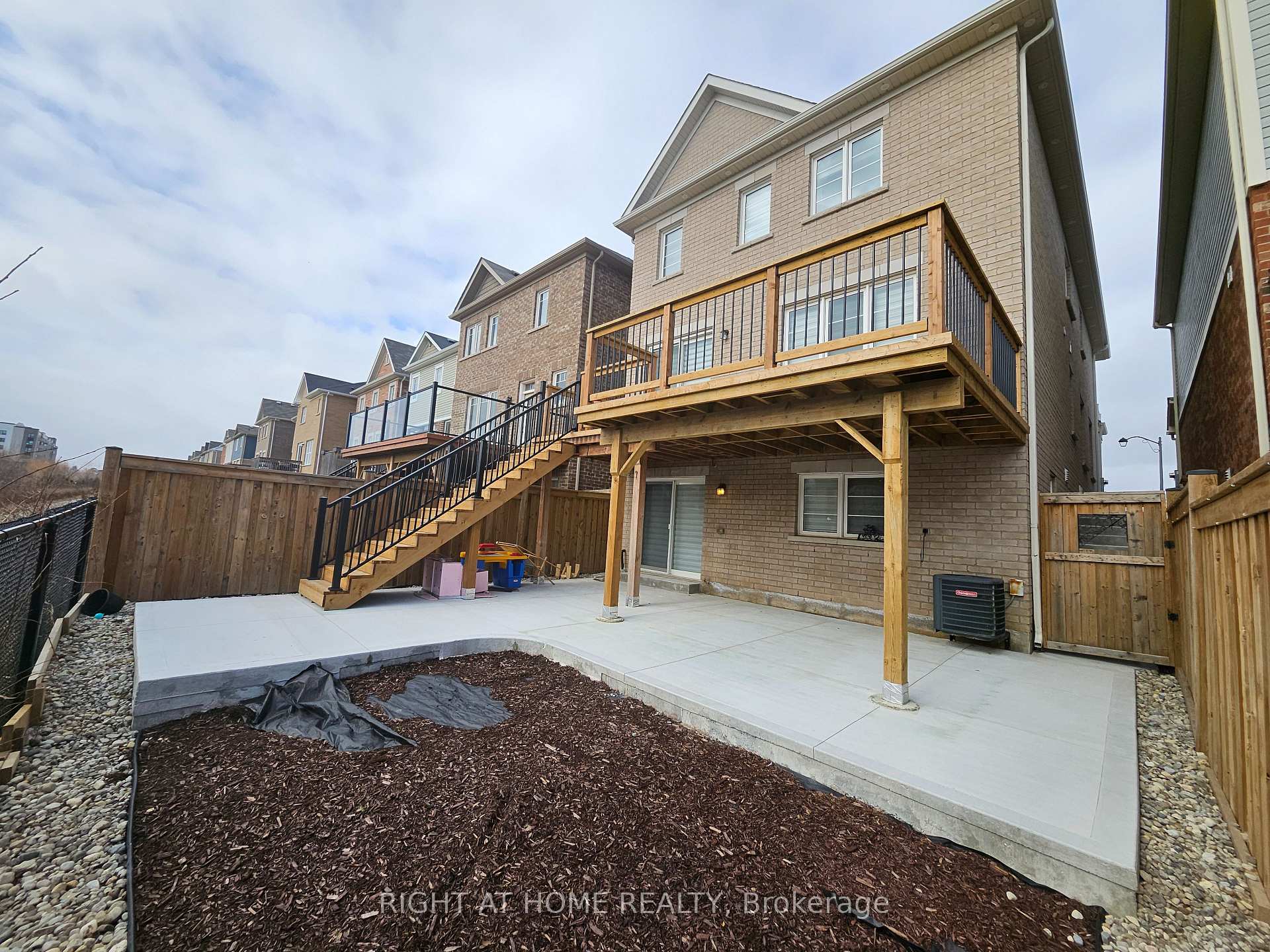 Lower - 1290 Duignan Crescent, Milton, ON L9E 1C7