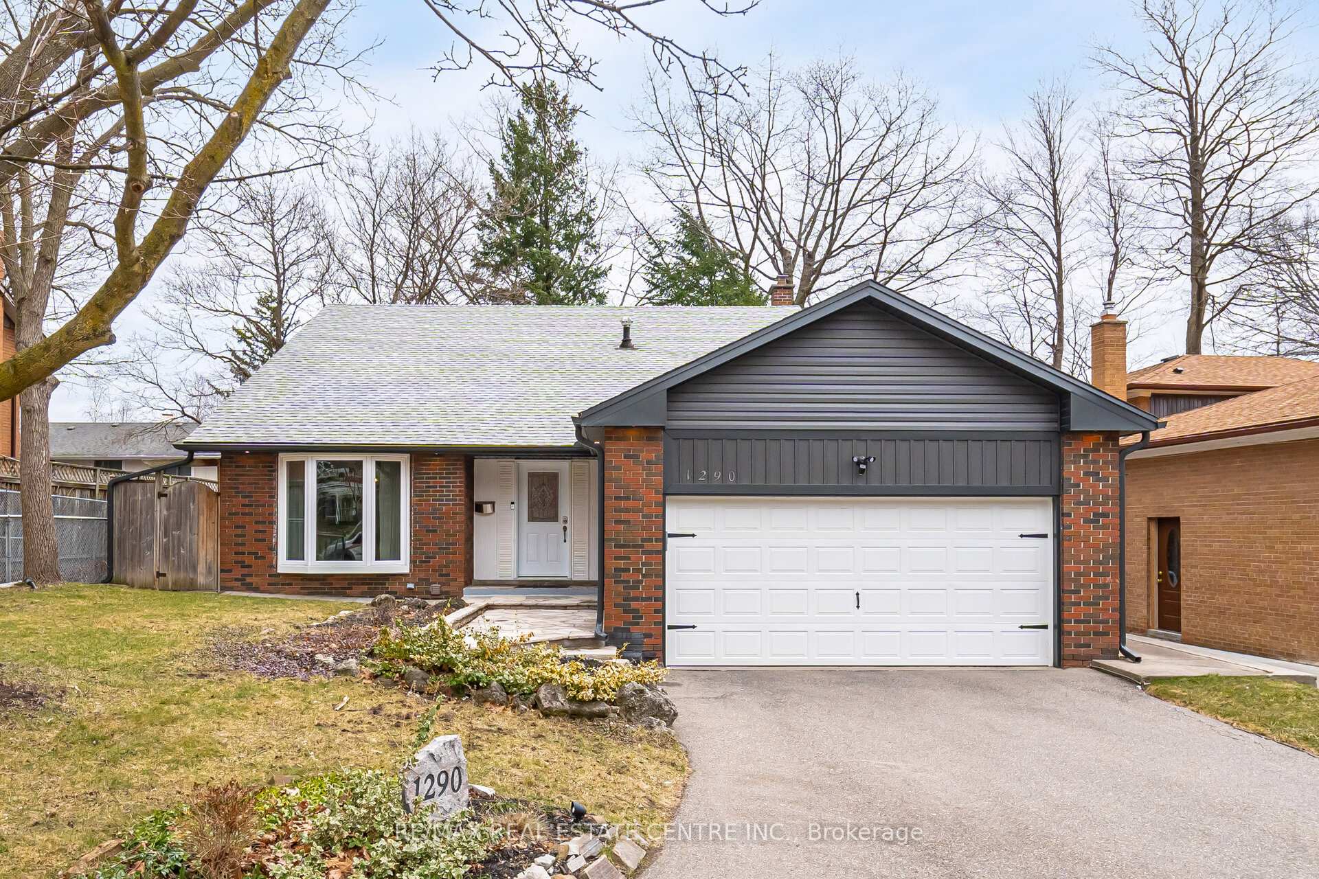 1290 Silver Spear Road, Mississauga, ON L4Y 2X1