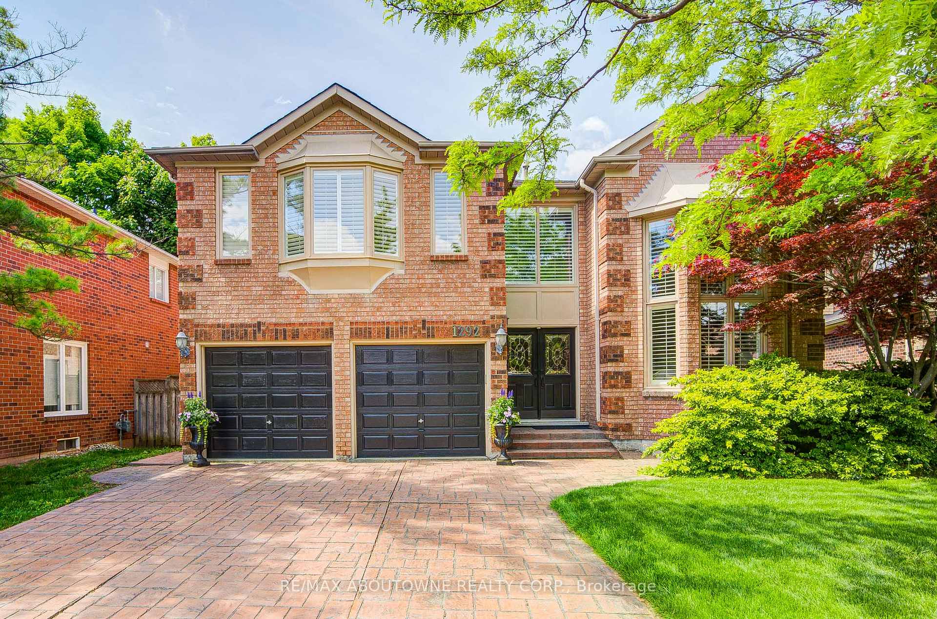 1292 Grainer Court, Oakville, ON L6M 3A5