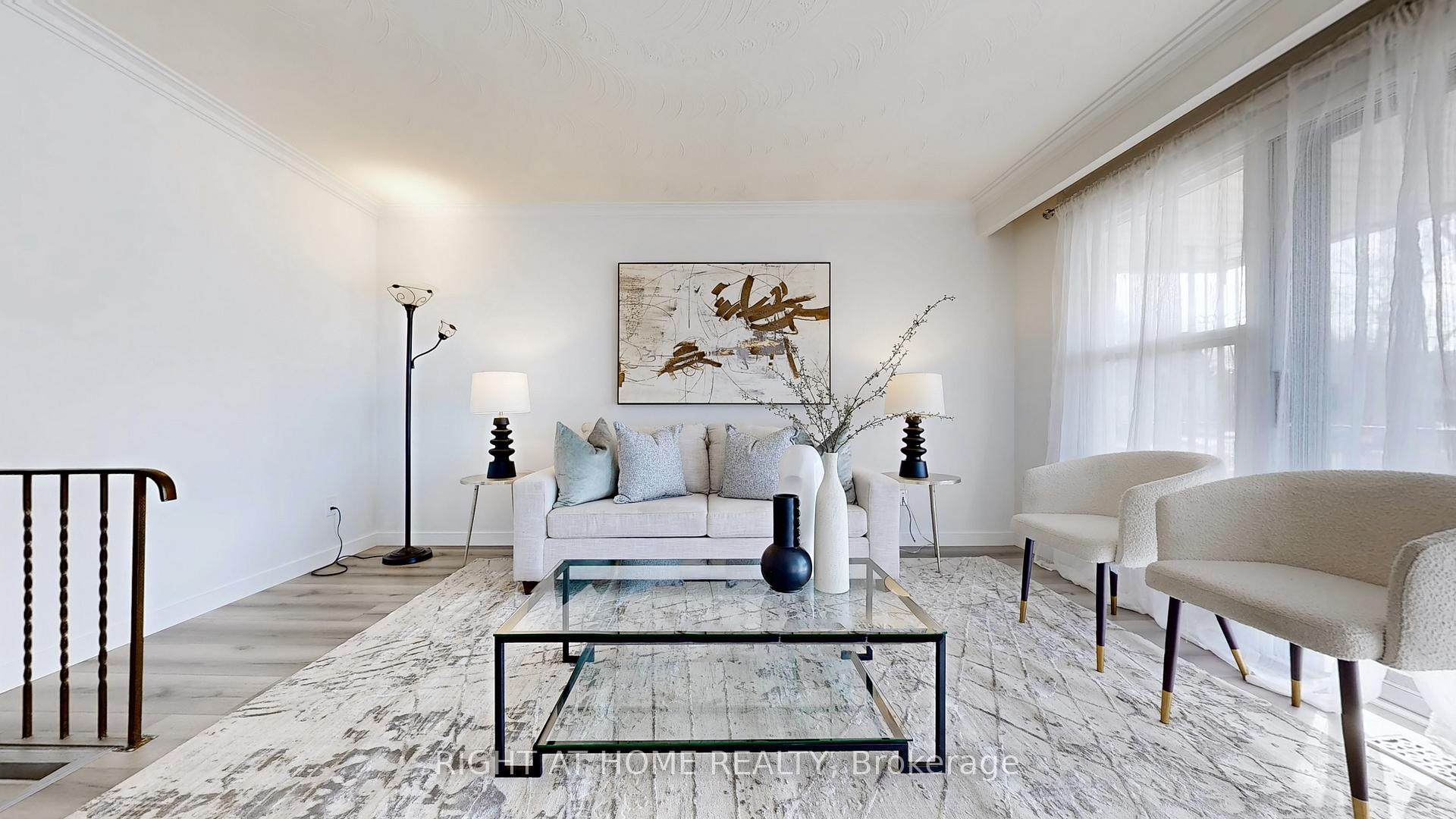 12A Kenmore Avenue, Toronto, ON M1K 1B4