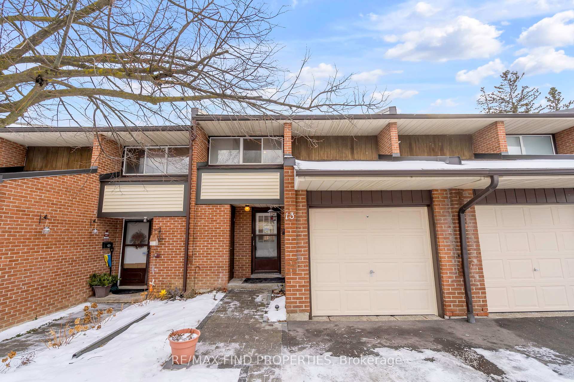 13 - 2301 Derry Road W, Mississauga, ON L5N 2R4