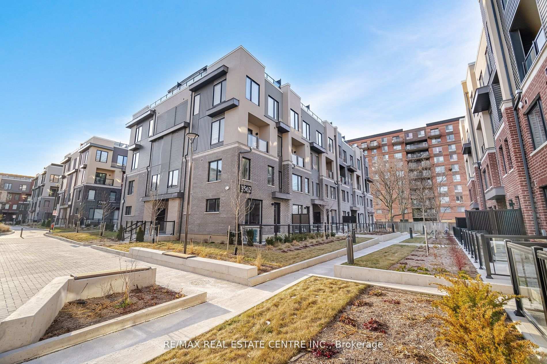 13 - 3562 Colonial Drive, Mississauga, ON L5L 5R9