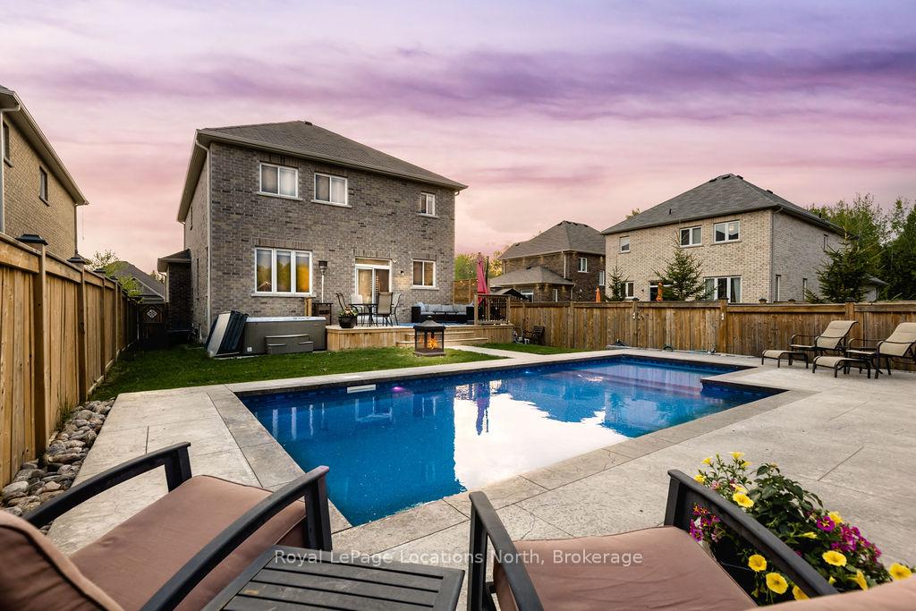 13 Academy Avenue, Wasaga Beach, ON L9Z 0G9