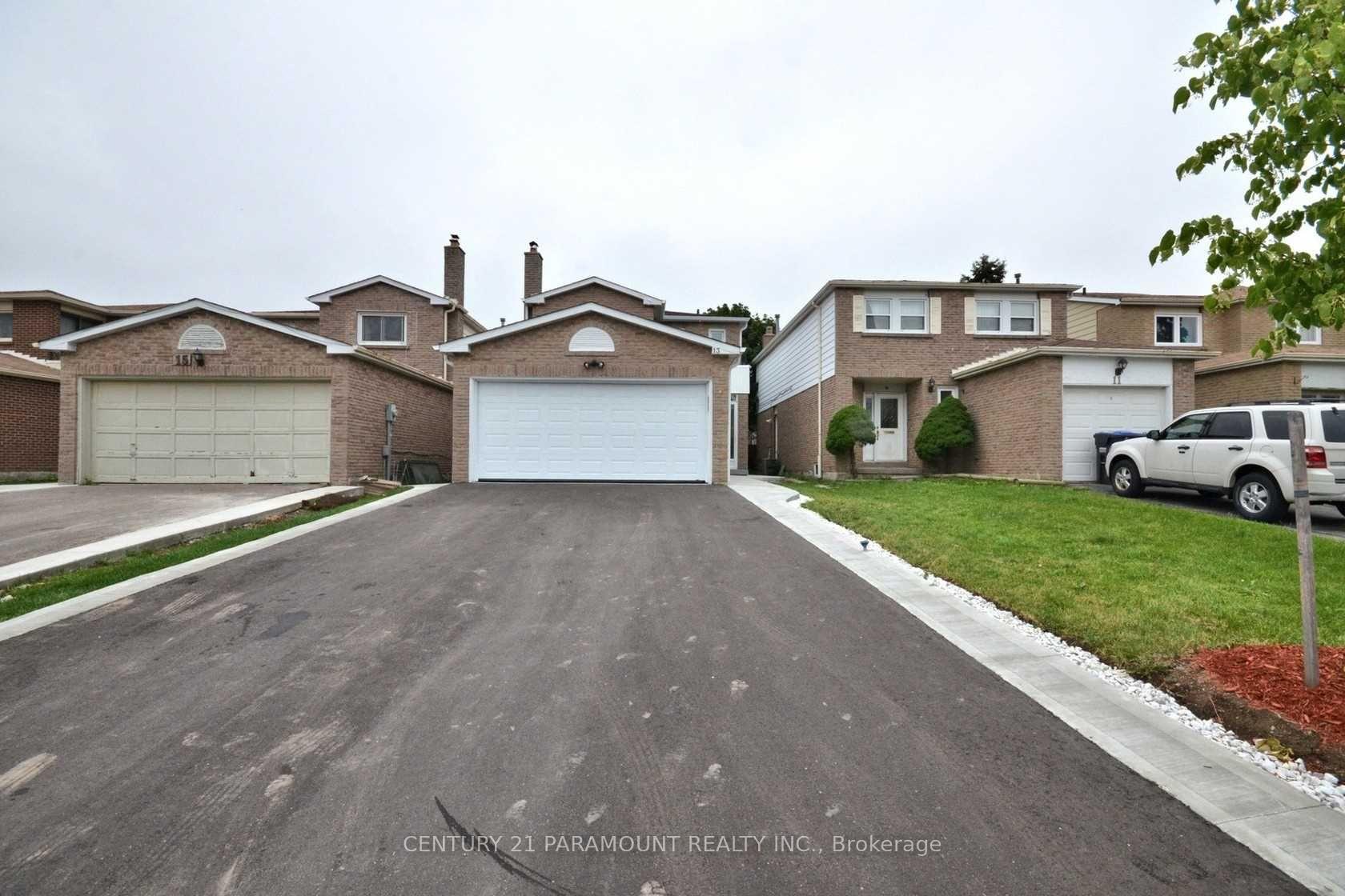 13 Denlow Drive, Brampton, ON L6Y 2L3