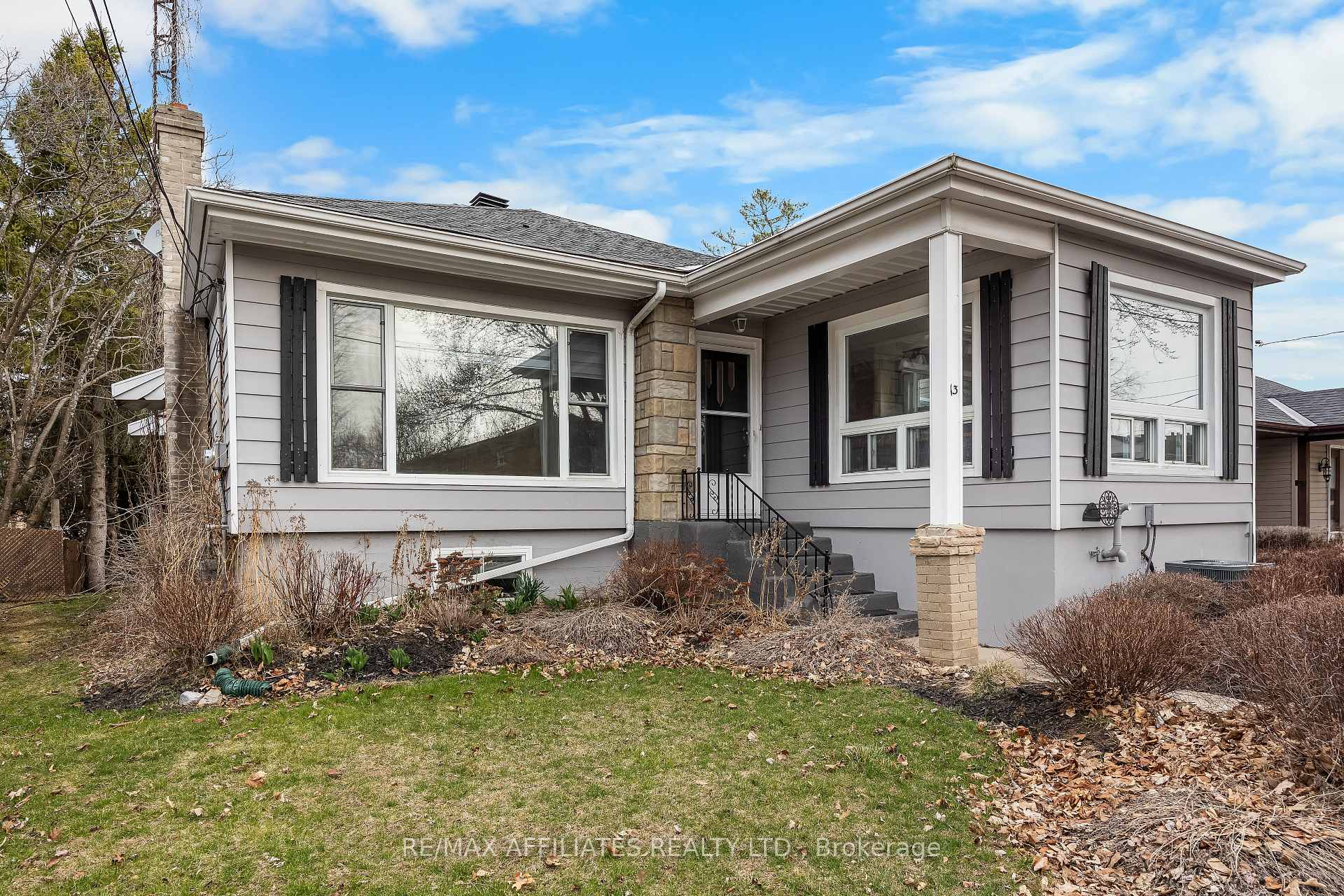 13 Harris S Street, Perth, ON K7H 2Y1