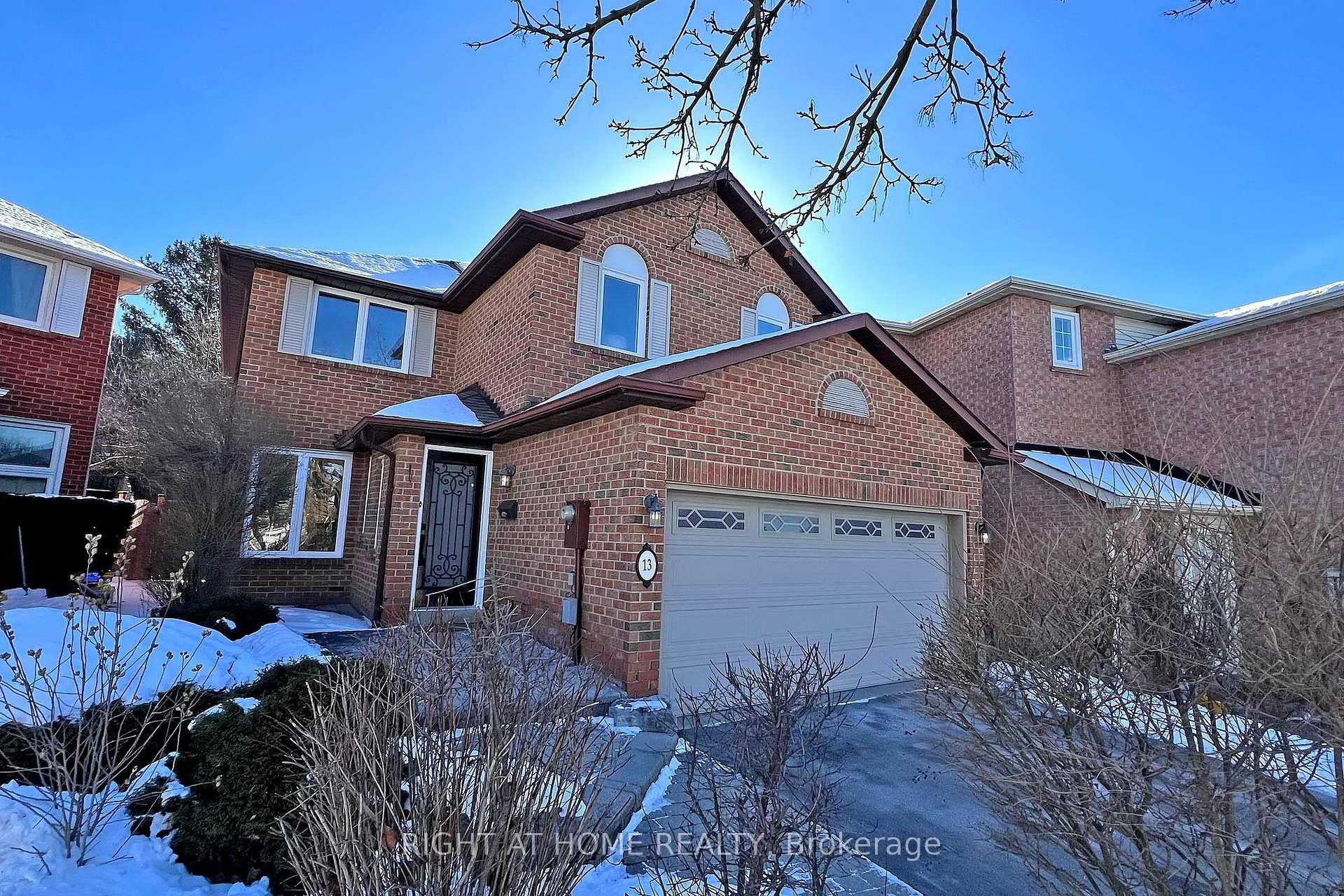 13 Kilbarry Court, Richmond Hill, ON L4C 6M8