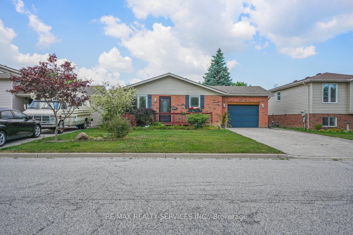13 Massey Drive, Chatham-Kent, ON N0P 2L0