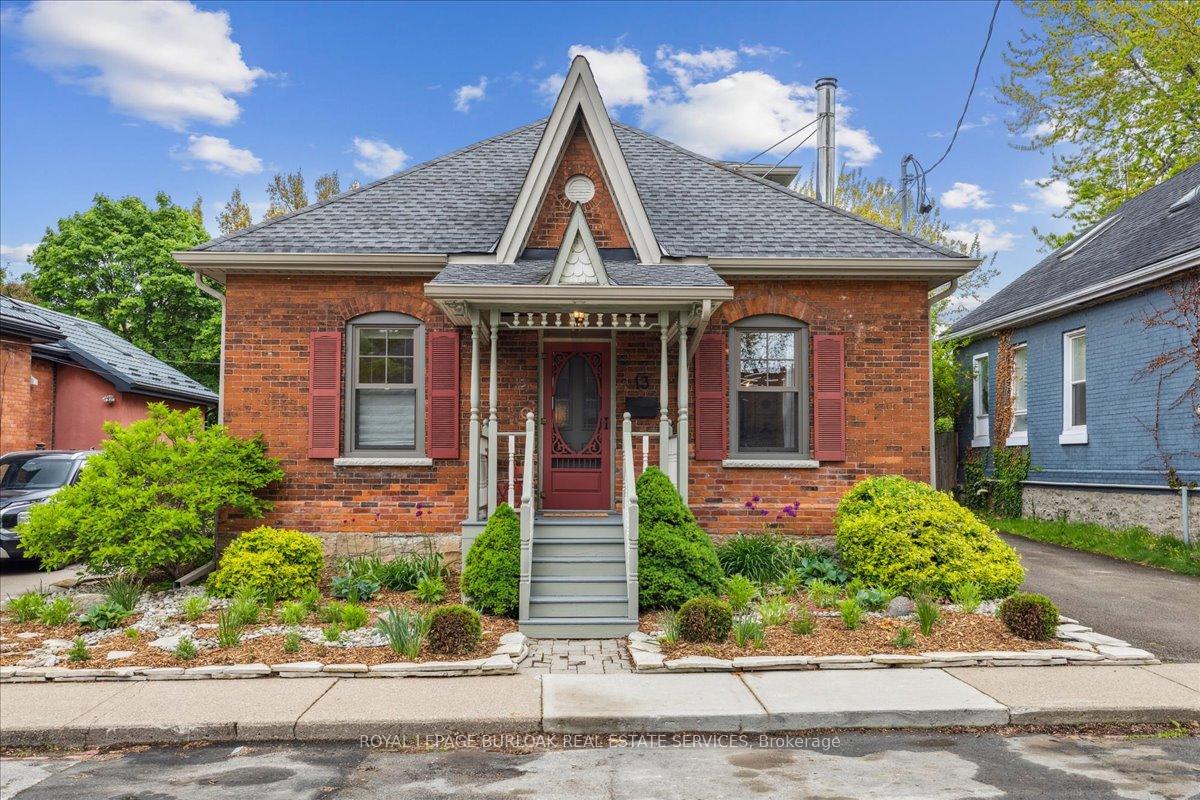 13 Reginald Street, Hamilton, ON L8P 3X8