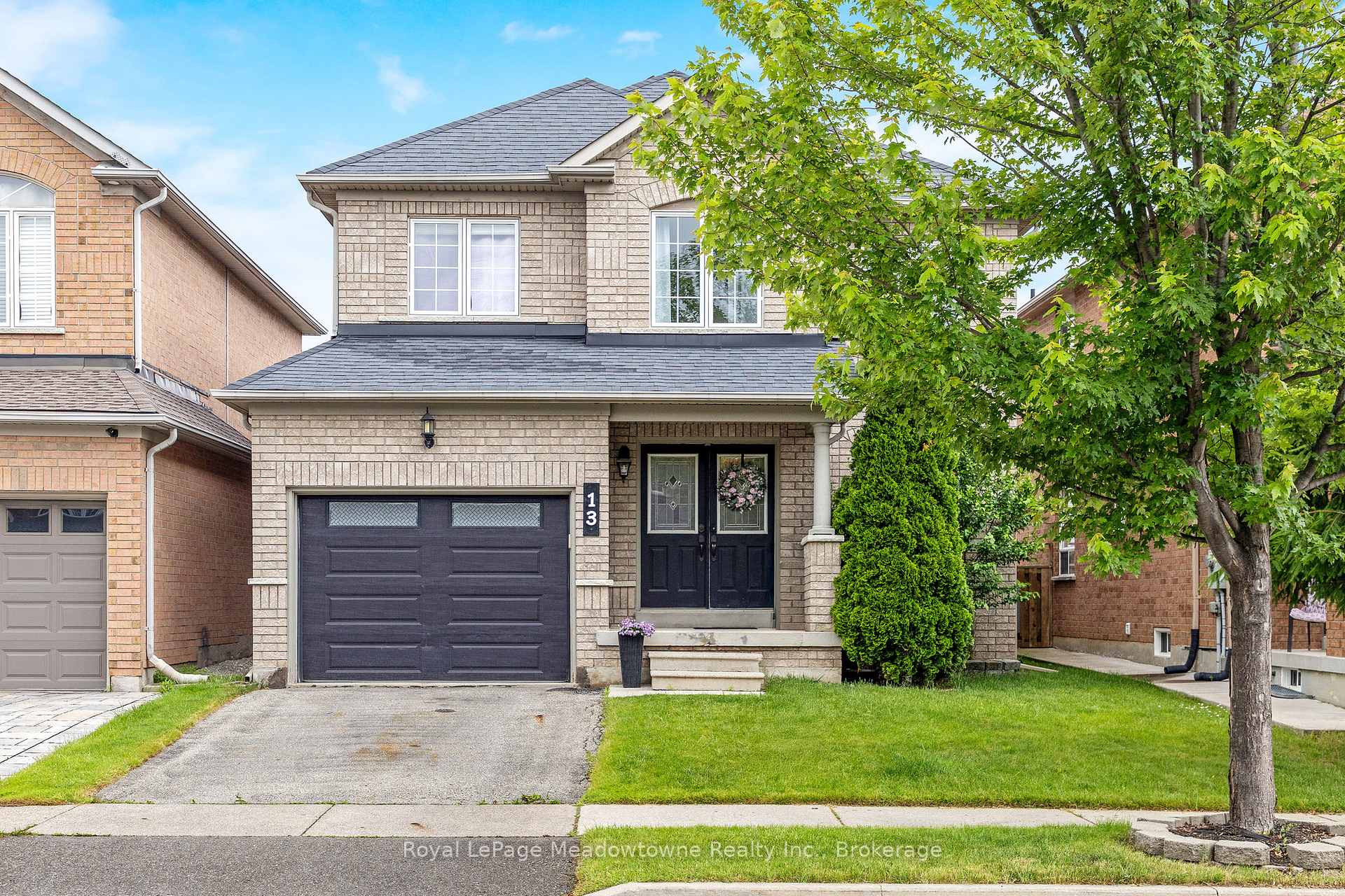 13 Robarts Drive, Milton, ON L9T 5P8