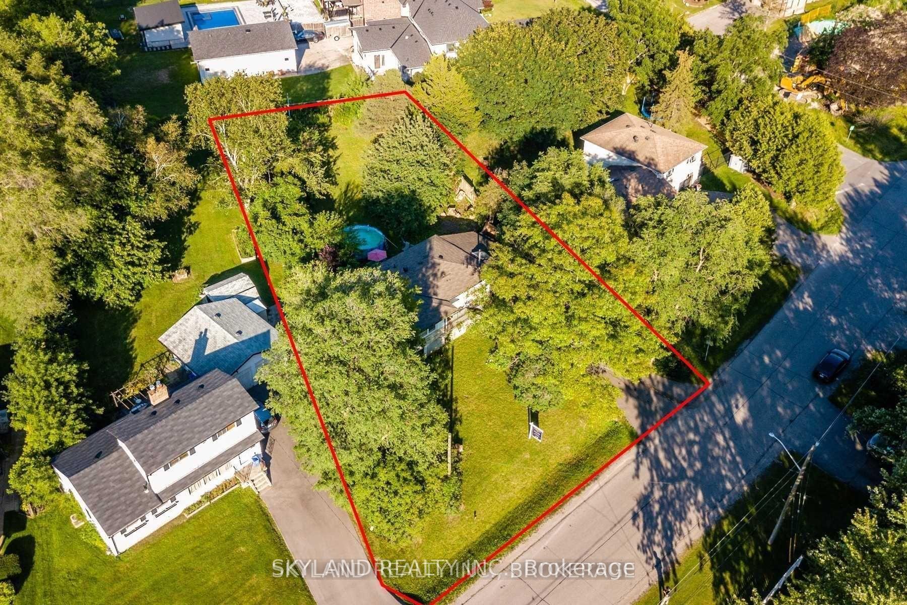 13 Schomberg Road, Richmond Hill, ON L4E 2T7