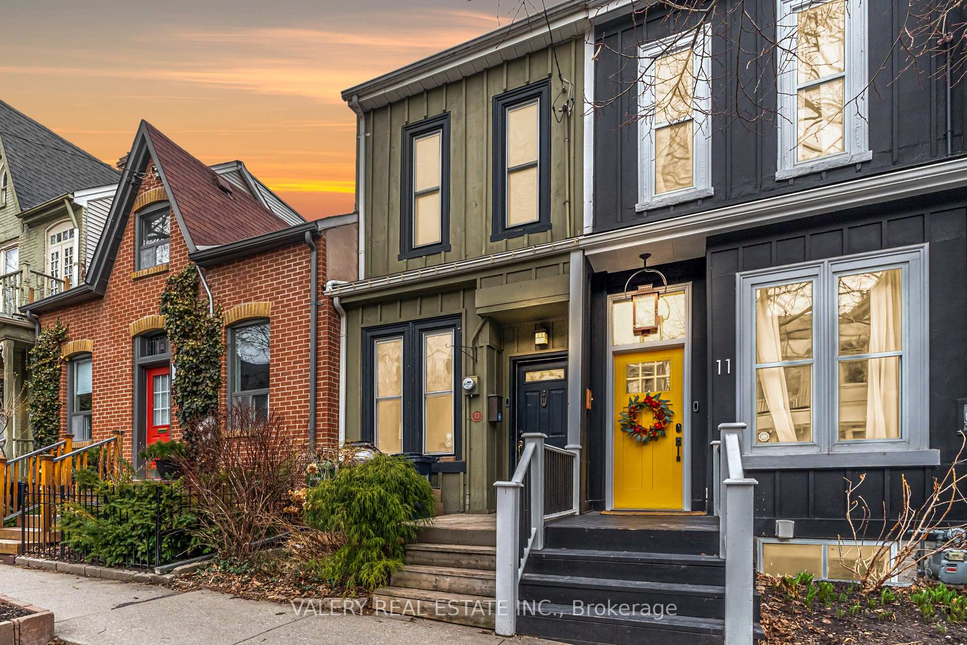 13 Sword Street, Toronto, ON M5A 3N3