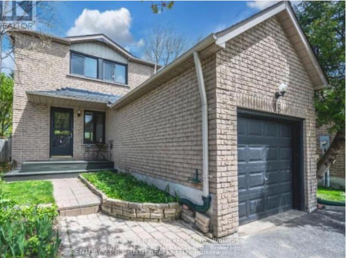 13 Wallace Drive, Barrie, ON L4N 7E2