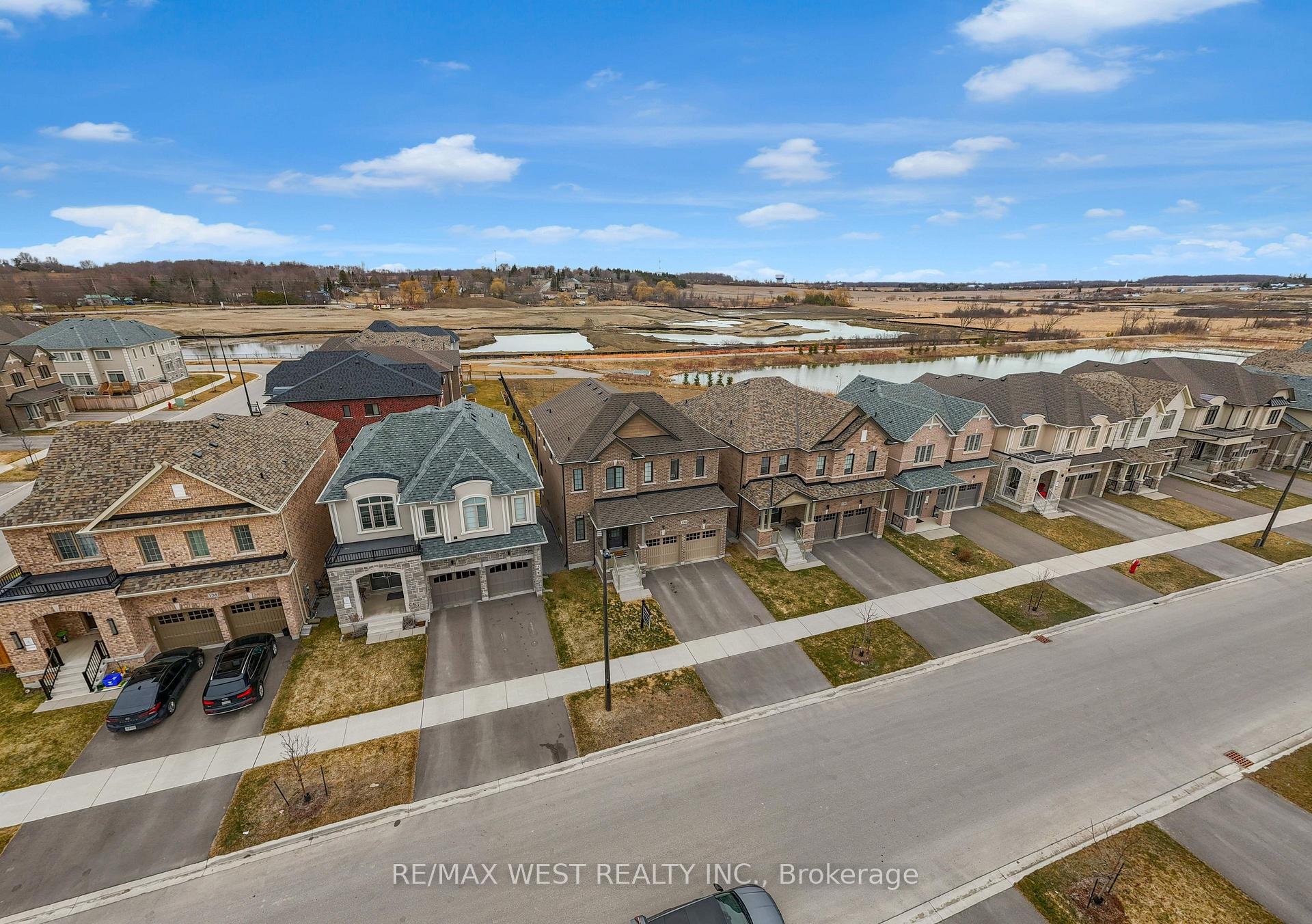 130 Connell Drive, Georgina, ON L4P 1J5