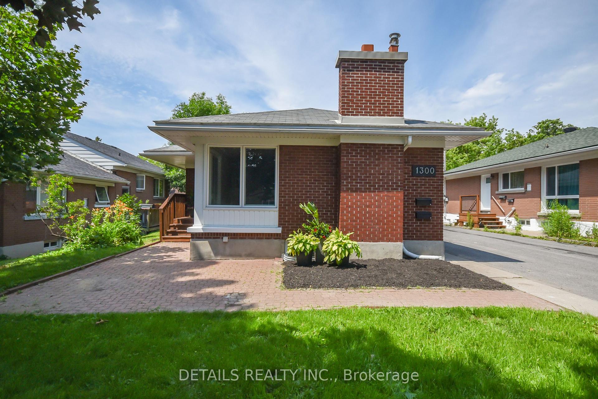 1300 Field Street, Belair Park - Copeland Park and Area, ON K2C 2R3