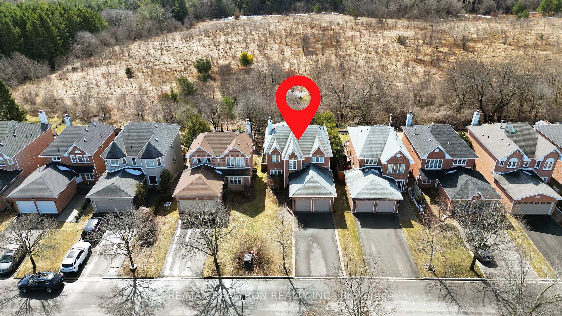 131 Dawlish Avenue, Aurora, ON L4G 6R3