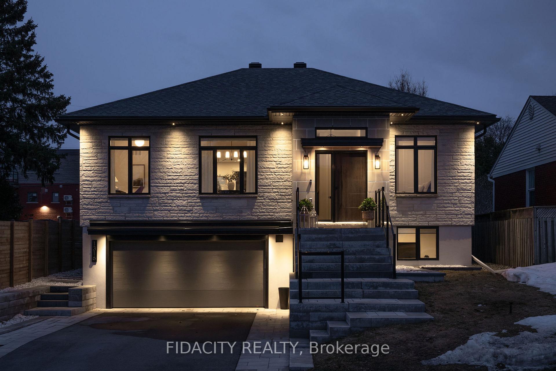 1316 Dorchester Avenue, Carlington - Central Park, ON K1Z 8E7