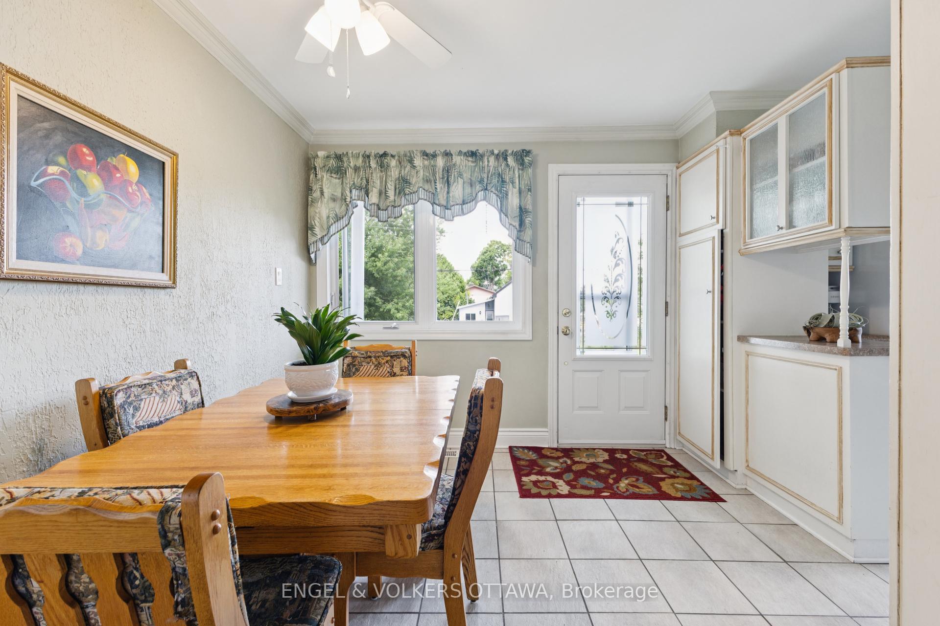 1318 St Jean Street, Orleans - Convent Glen and Area, ON K1C 1N8