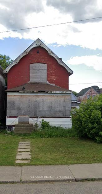 132 Bethune Street, Thunder Bay, ON P7C 2G3