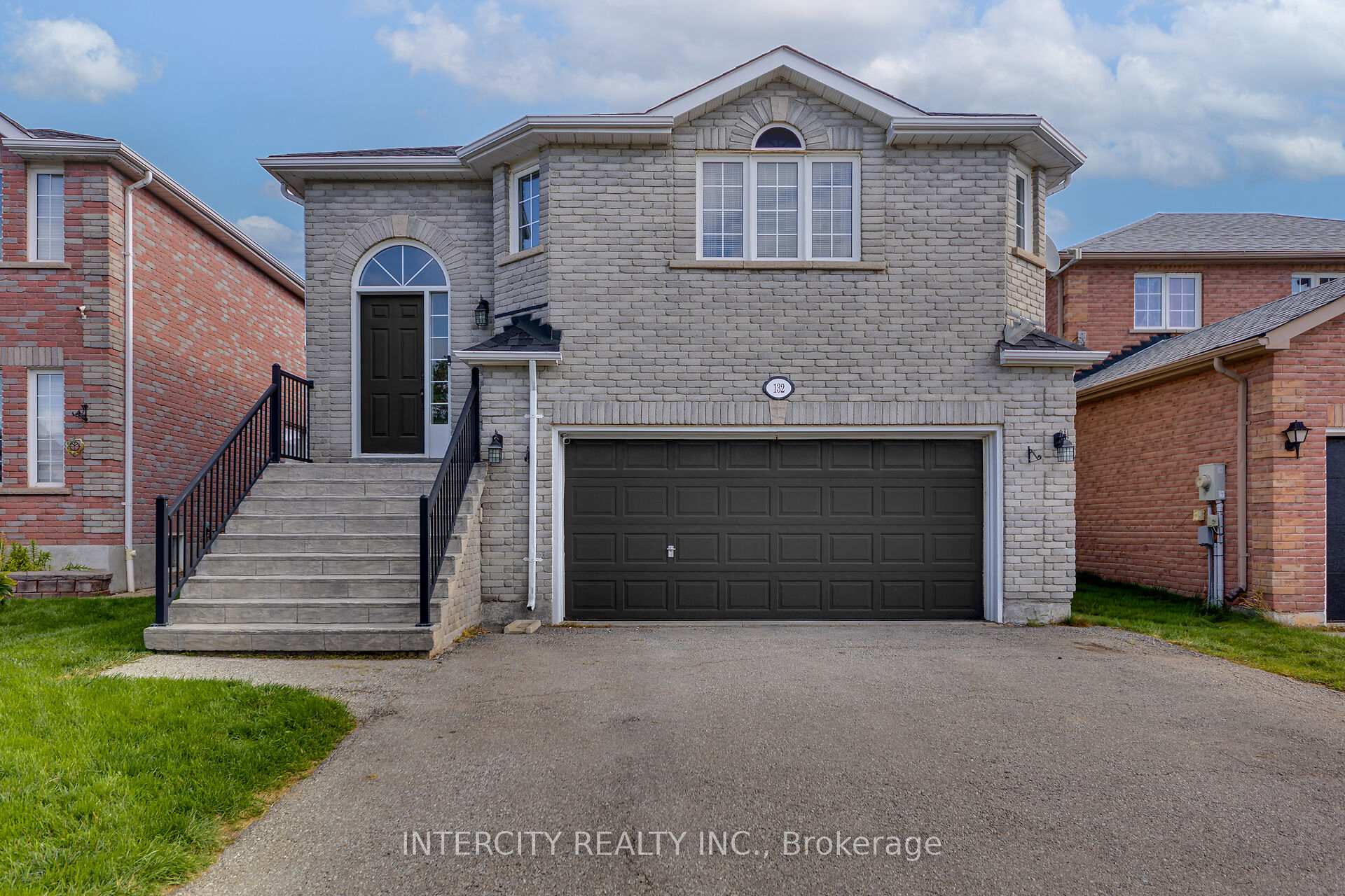 132 Dean Avenue, Barrie, ON L4N 0V6
