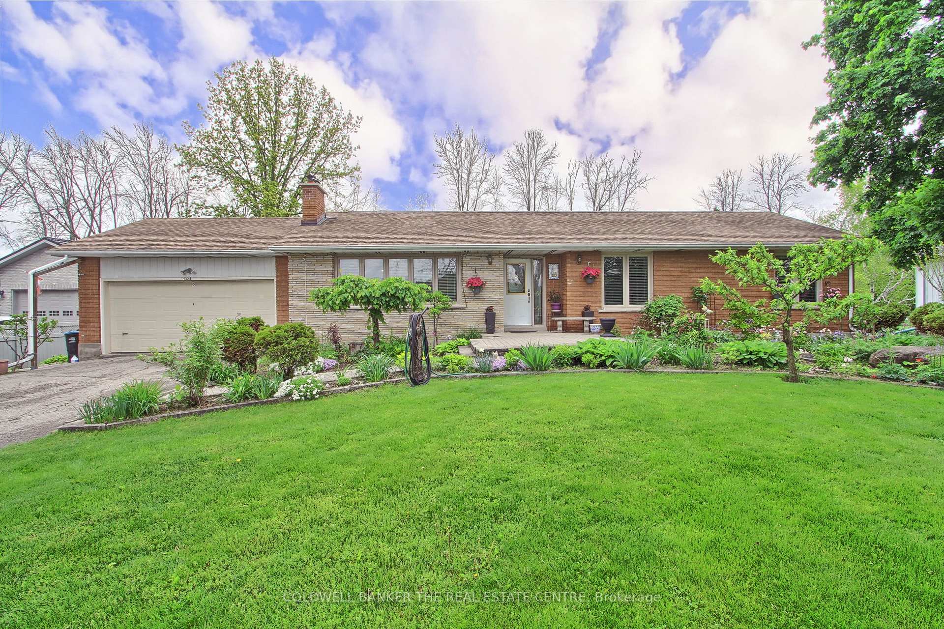1324 Shore Acres (County Rd 3) Drive, Innisfil, ON L0L 1R0