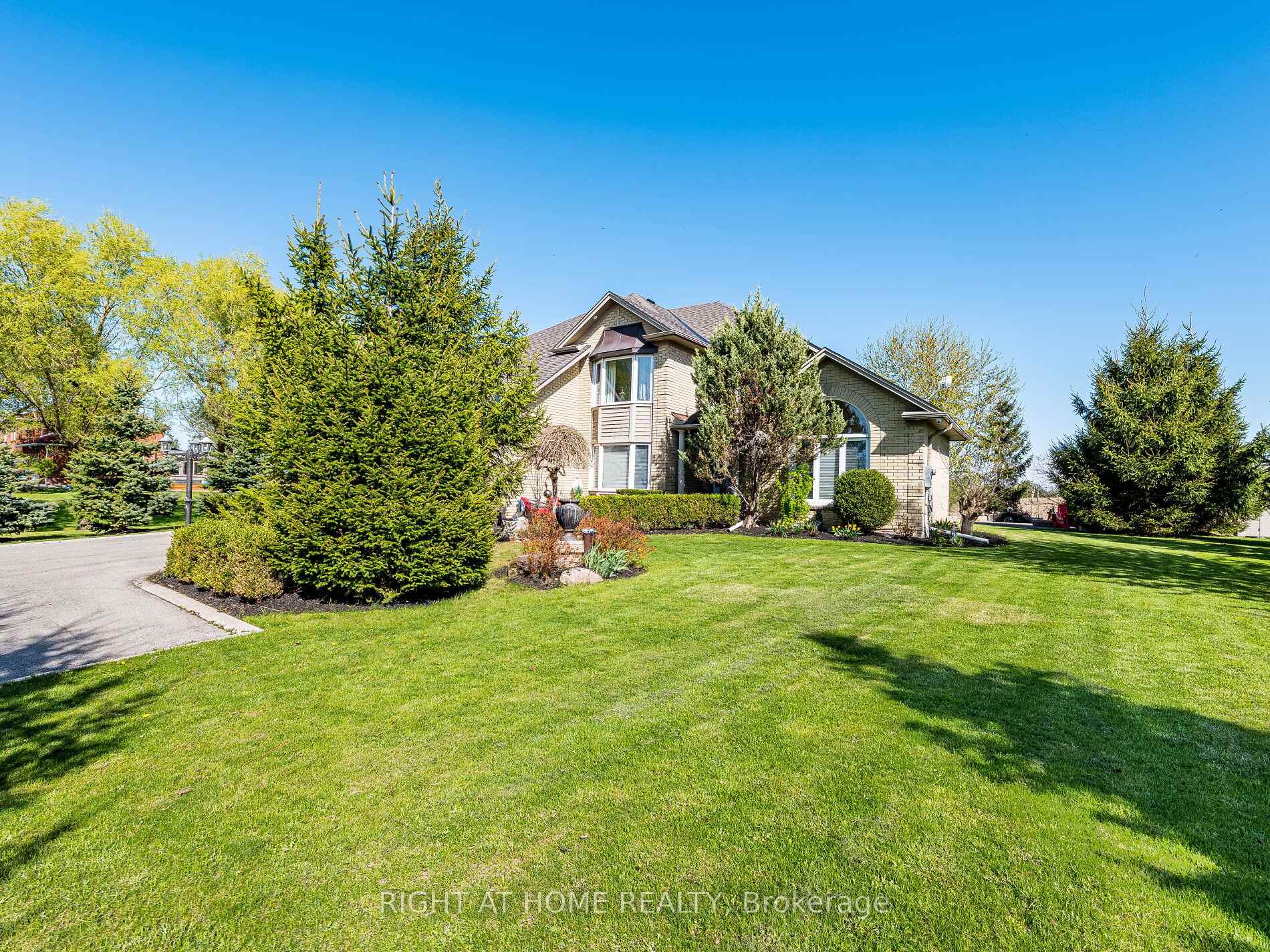 13250 Tenth Side Road, Halton Hills, ON L7G 4S5