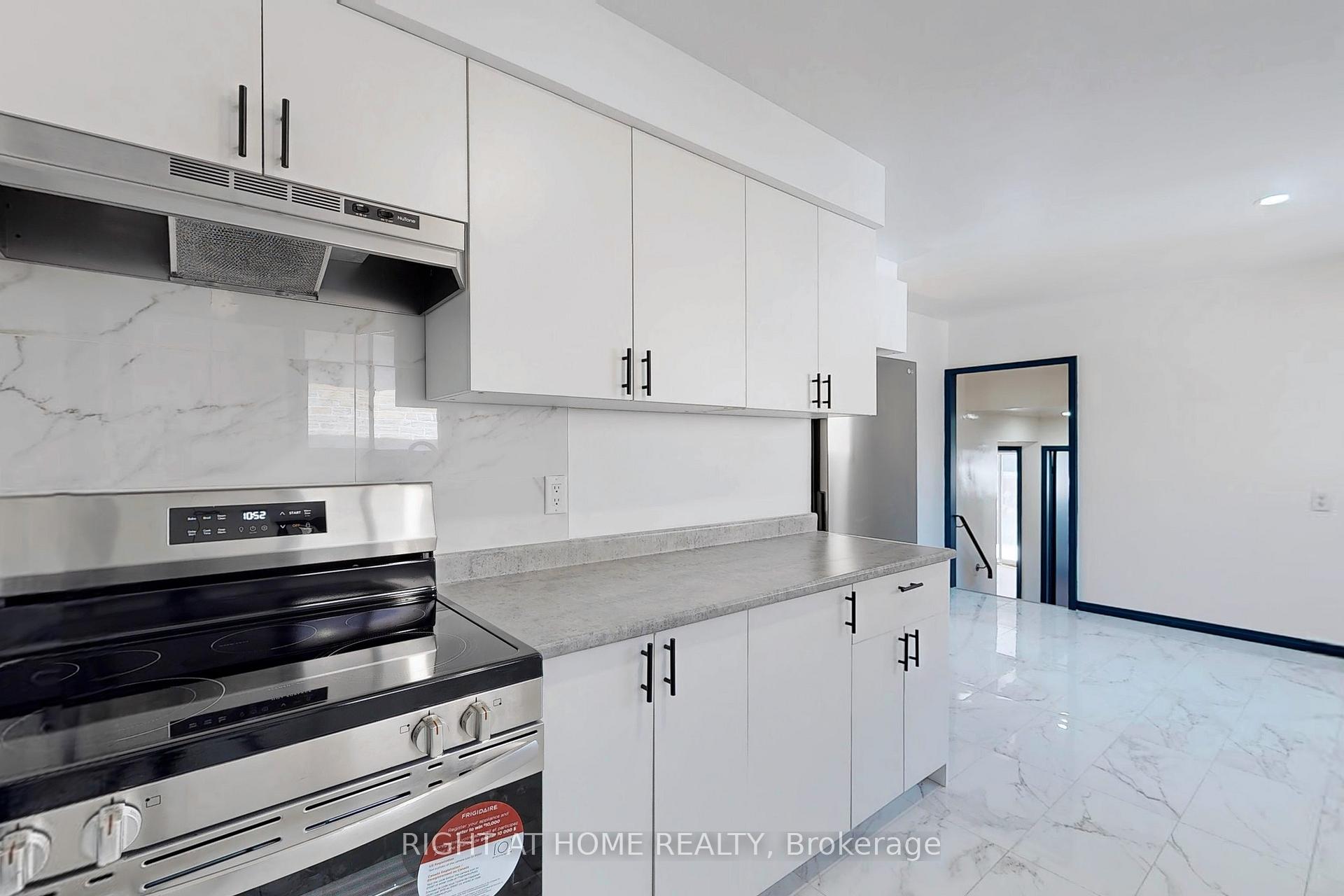 1326 Victoria Park Avenue, Toronto, ON M4B 2L6