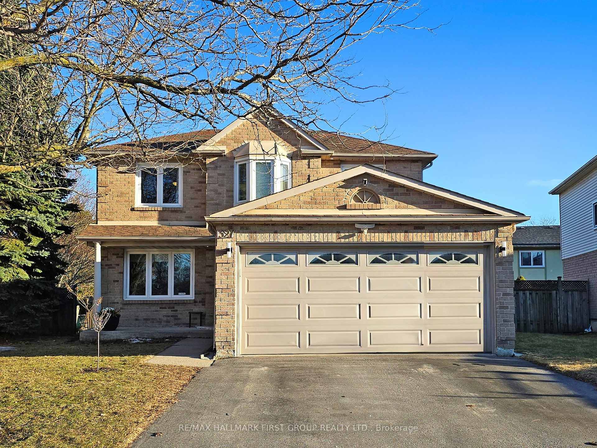 1327 Anton Square, Pickering, ON L1V 5S8