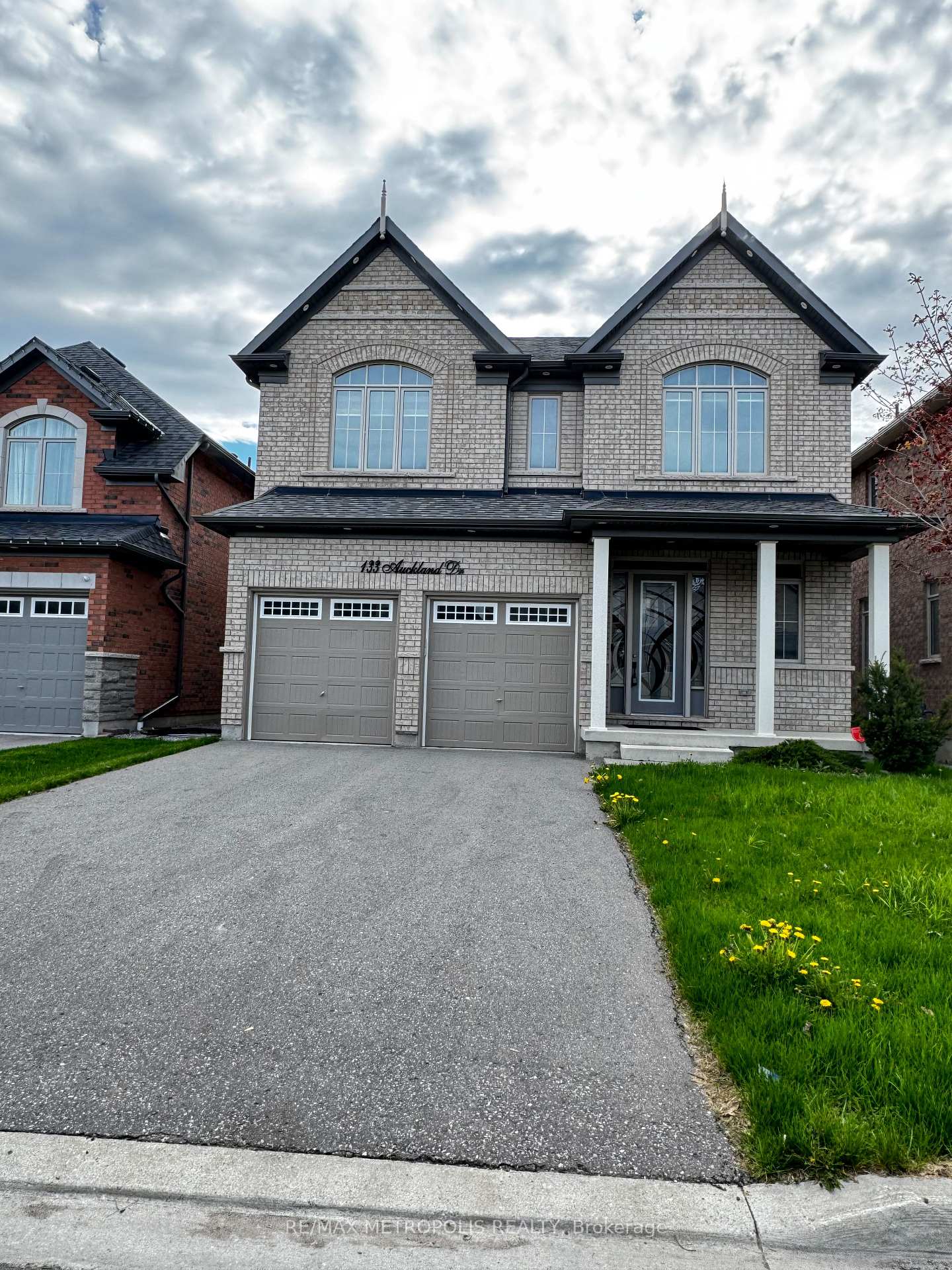 133 Auckland Drive, Whitby, ON L1P 0J4