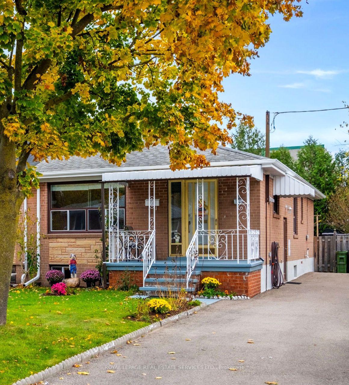 133 Cordella Avenue, Toronto, ON M6N 2K1