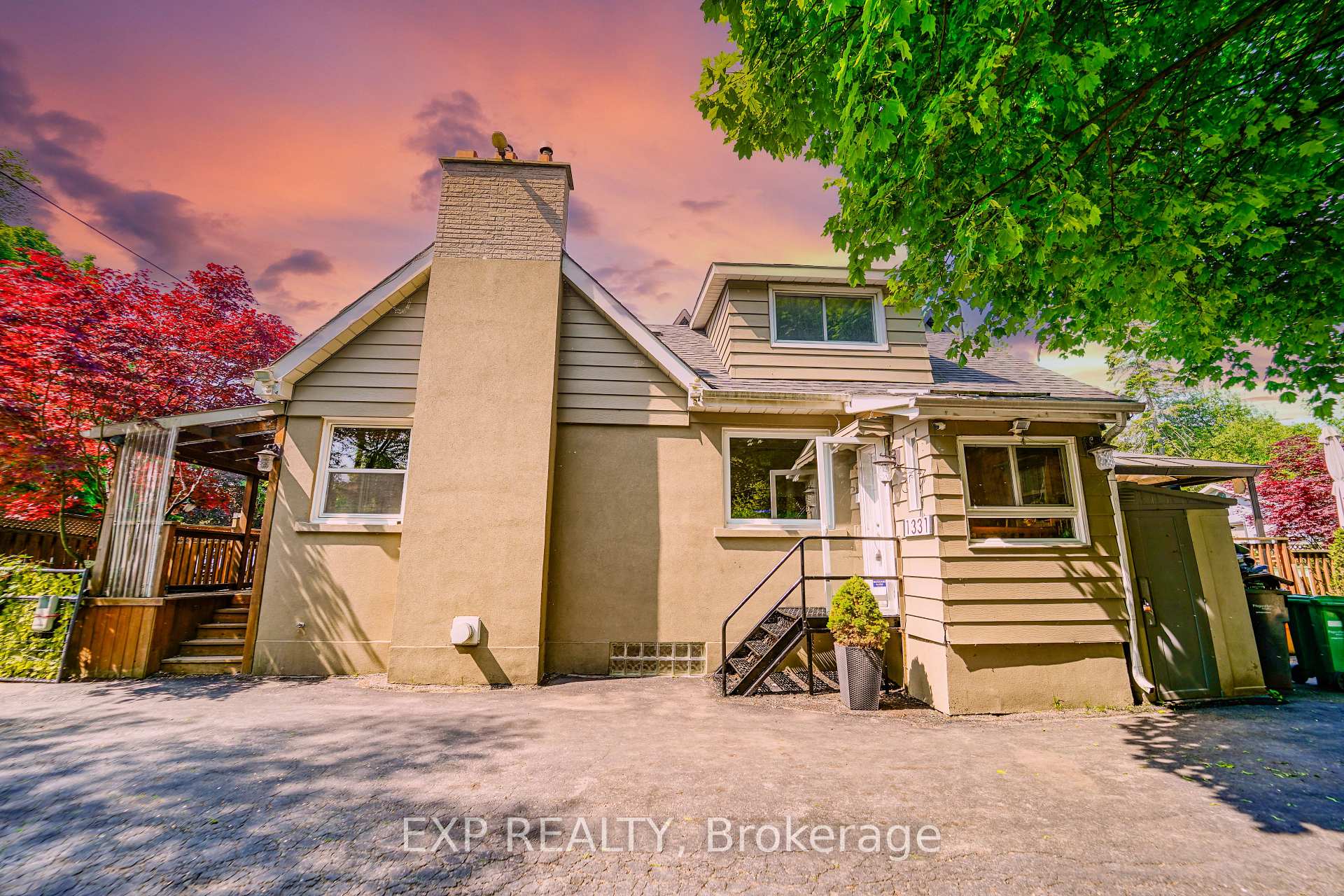 1331 St. James Avenue, Mississauga, ON L5E 1J3