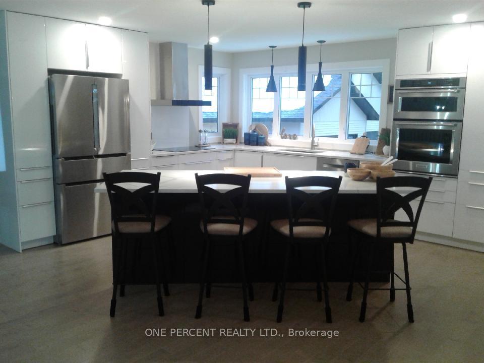 1333 Walker Lake Drive, Lake of Bays, ON P1H 2J6