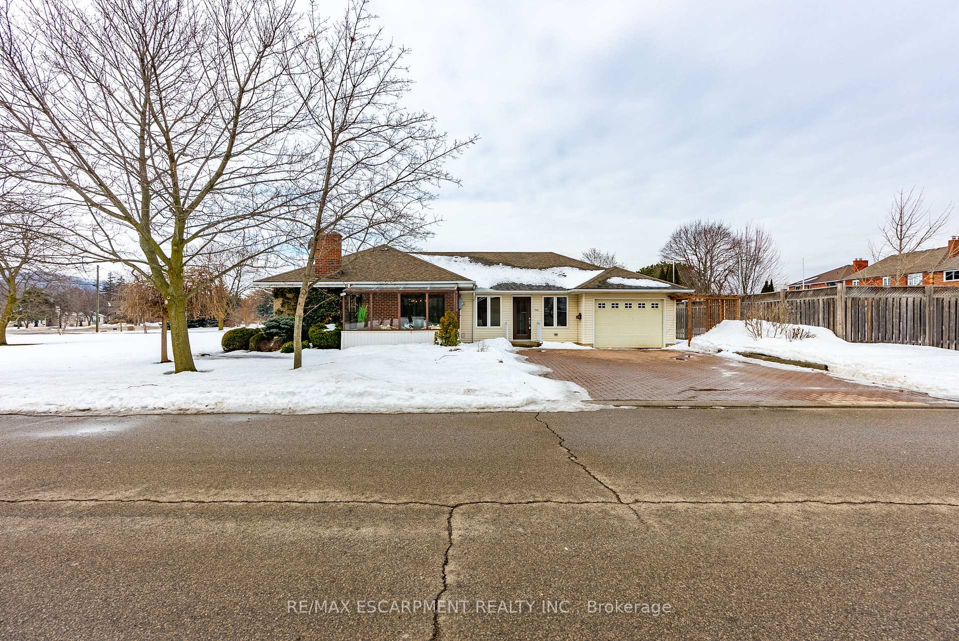 1335 Hwy 8 Highway, Hamilton, ON L8E 5K6