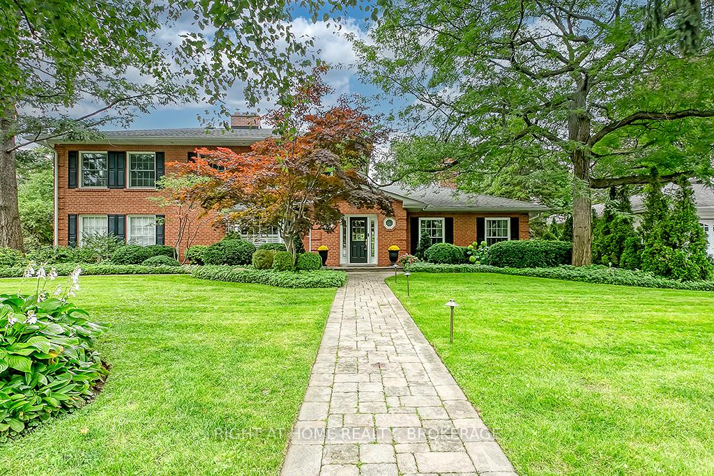 1335 Cambridge Drive, Oakville, ON L6J 1S4