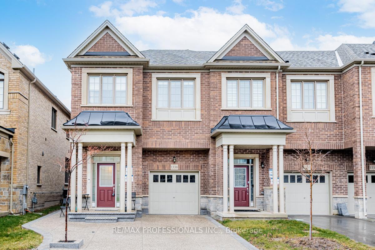 1338 Restivo Lane, Milton, ON L9E 1K2