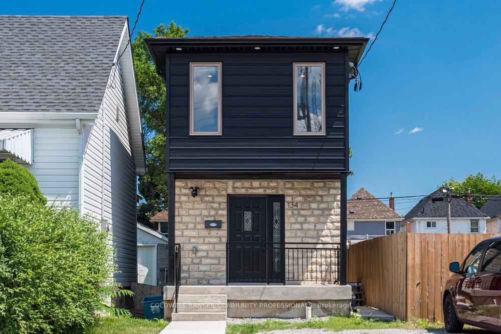 134 Gibson Avenue, Hamilton, ON L8L 6J8