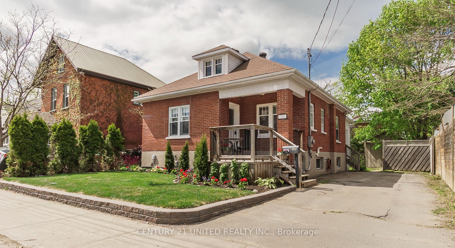 134 Sutherland Place, Peterborough East, ON K9H 1J1