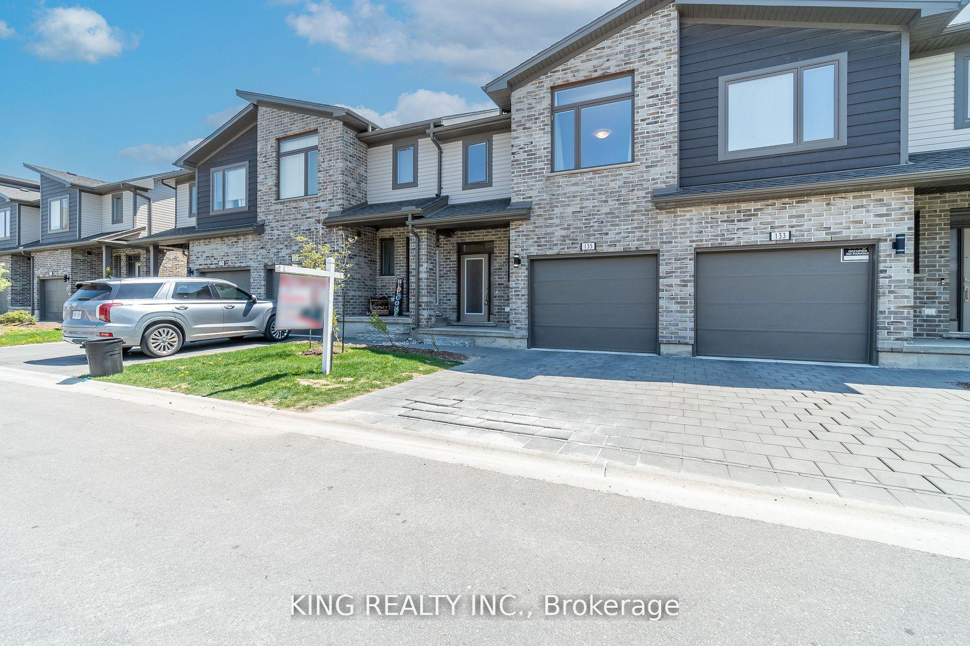 135 - 1960 Dalmagarry Road E, London North, ON N6G 0T8