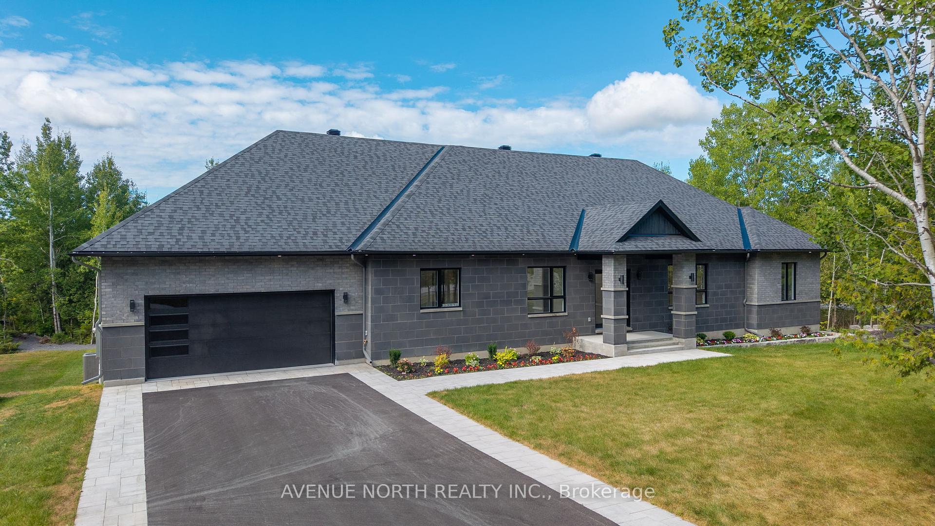 135 Cherry Hill Drive, Carp - Huntley Ward, ON K0A 1L0