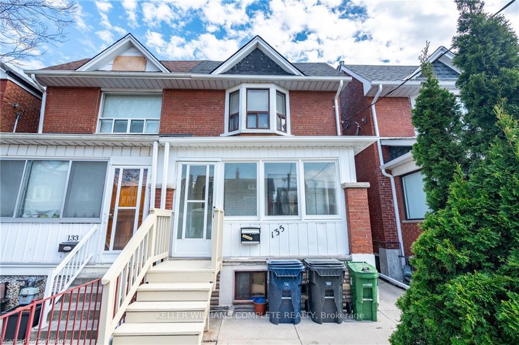 135 Hope Street, Toronto, ON M6E 1K2