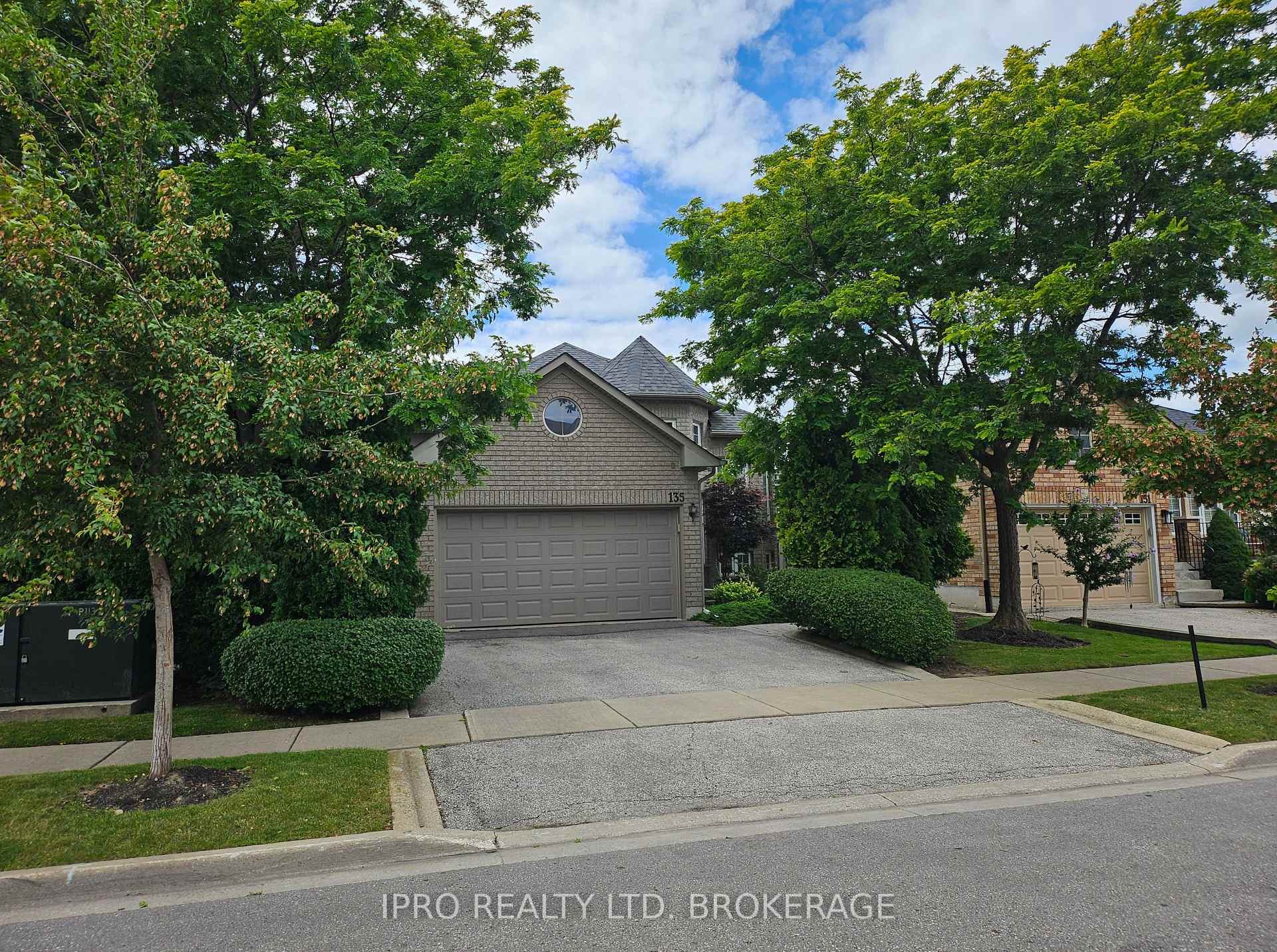 135 Michelle Drive, Vaughan, ON L4L 9E1