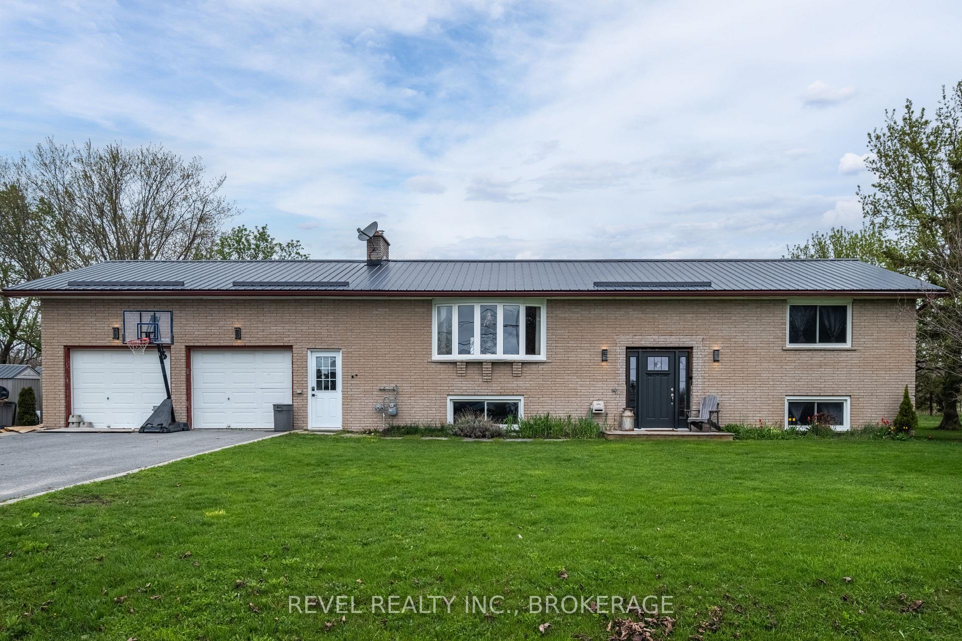 1355 Sunnyside Road, Kingston, ON K7L 4V4