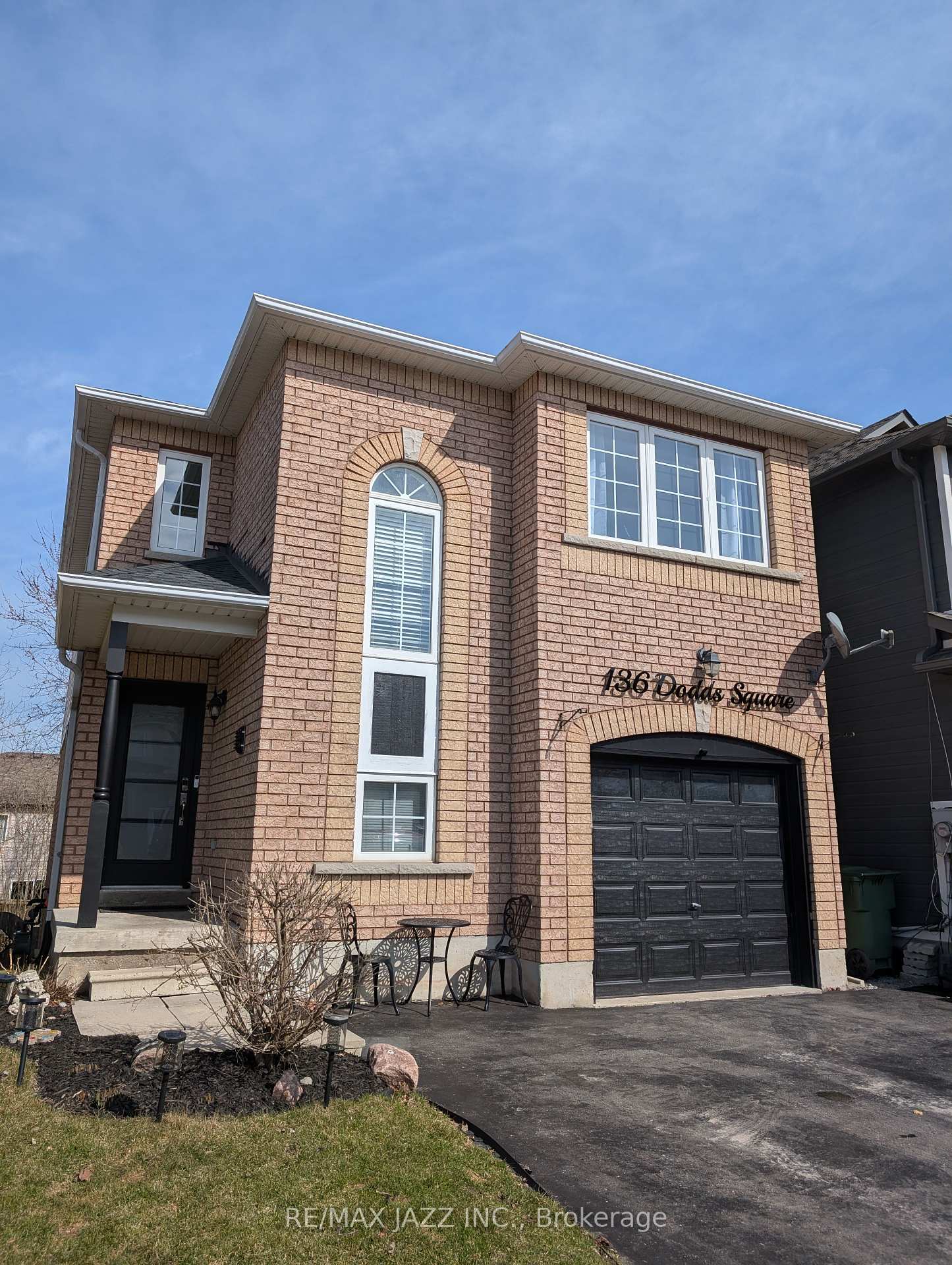 136 Dodds Square, Clarington, ON L1C 5N2