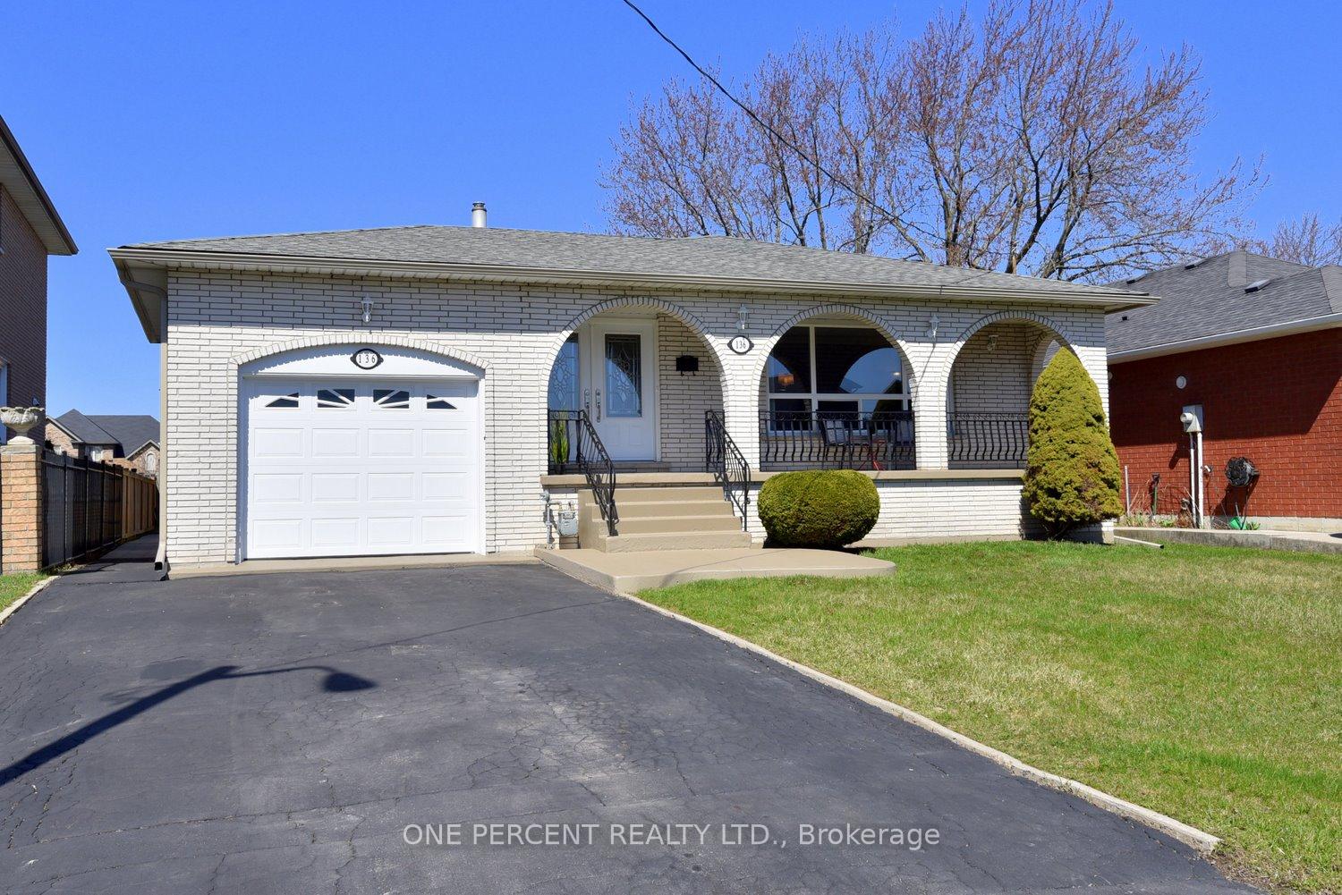 136 Eleanor Avenue, Hamilton, ON L8W 1C8