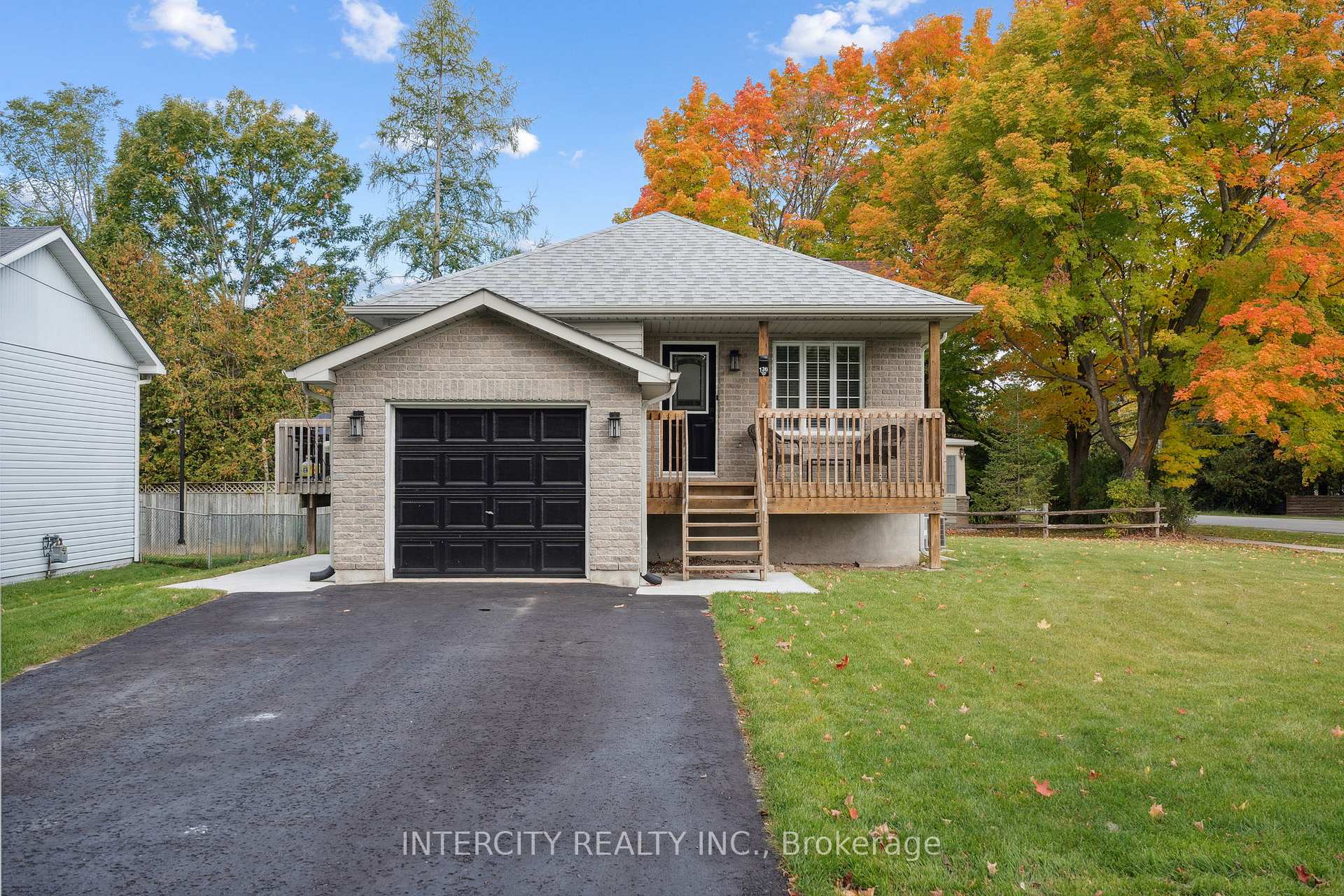 136 George Street, Tay, ON L0K 2A0