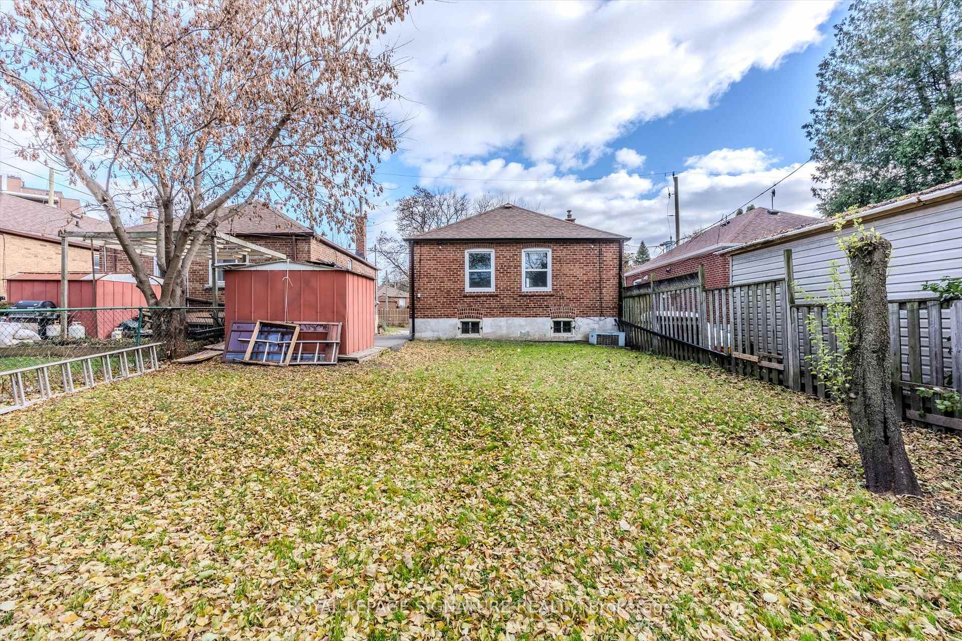 136 Meighen Avenue, Toronto, ON M4B 2H9