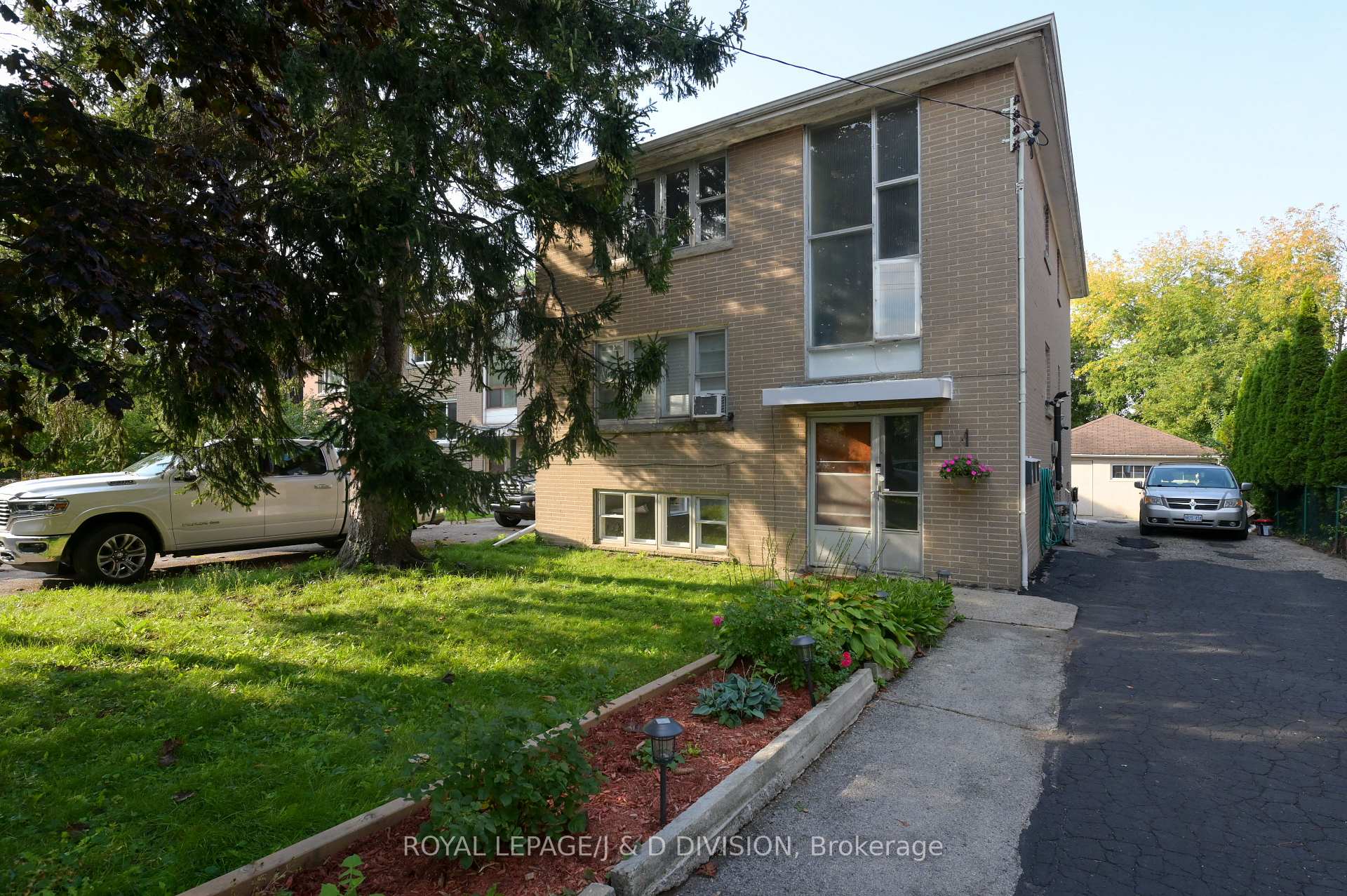 1 - 136 Windermere Avenue, Toronto, ON M6S 3J6