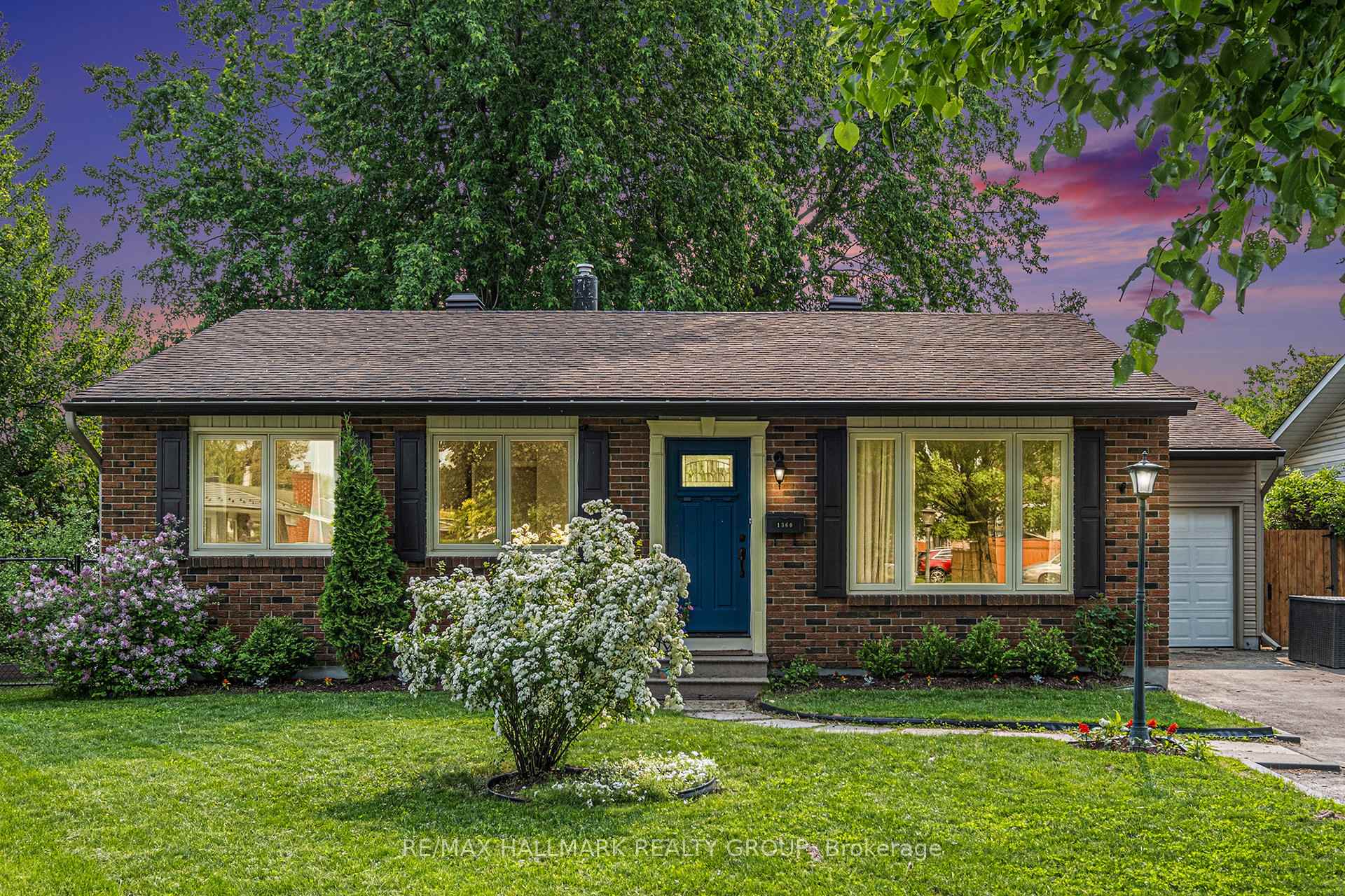 1360 METZ Crescent, Cyrville - Carson Grove - Pineview, ON K1K 3Z5